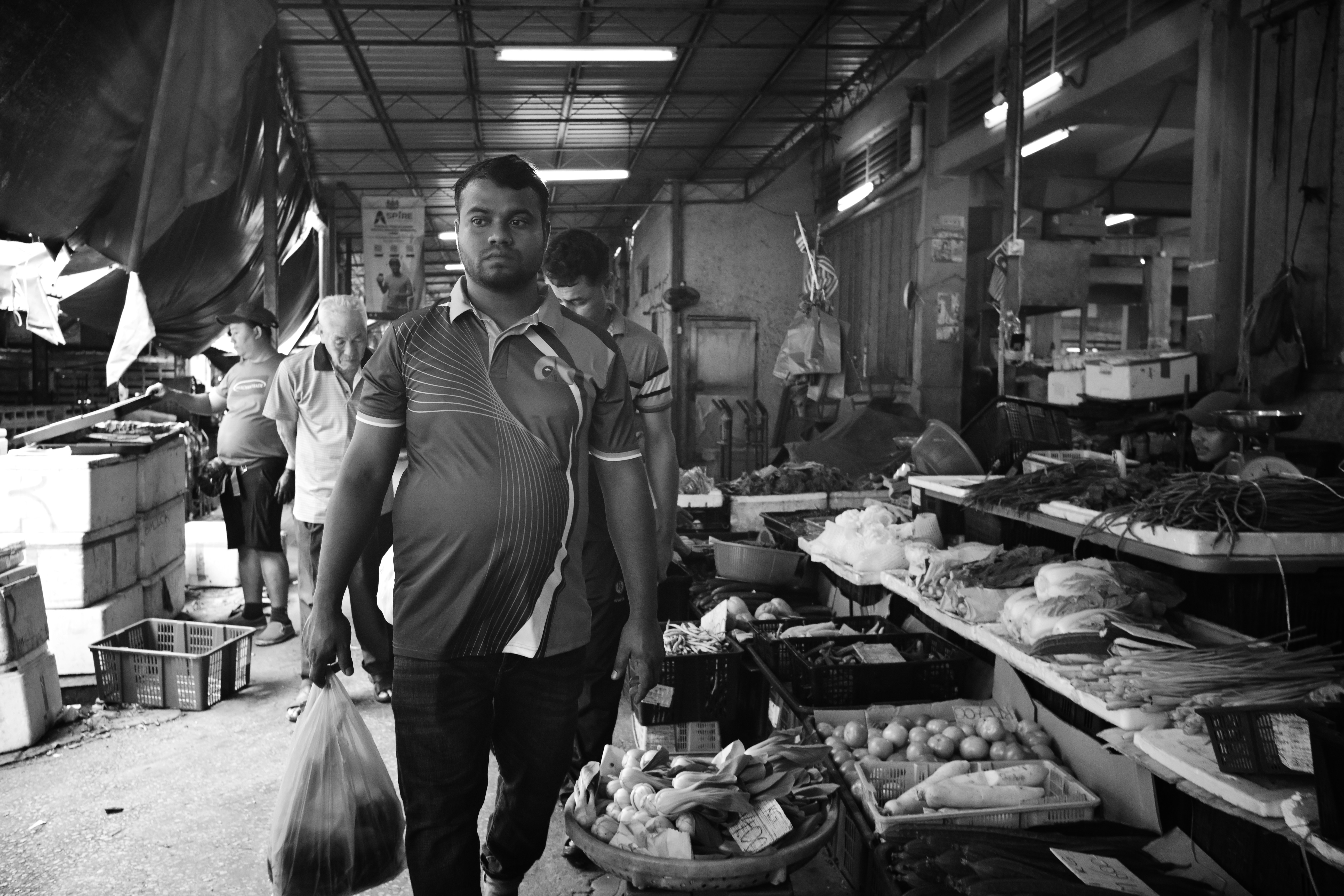 A visual walk through Bukit Mertajam, Penang — where old shoplots, busy streets, passing strangers, morning light, roadside details, and everyday local life create quiet cinematic moments. This series includes both black-and-white street photography for mood, contrast, and timeless atmosphere, as well as color photos that preserve the warmth, texture, and character of Penang’s streets.
