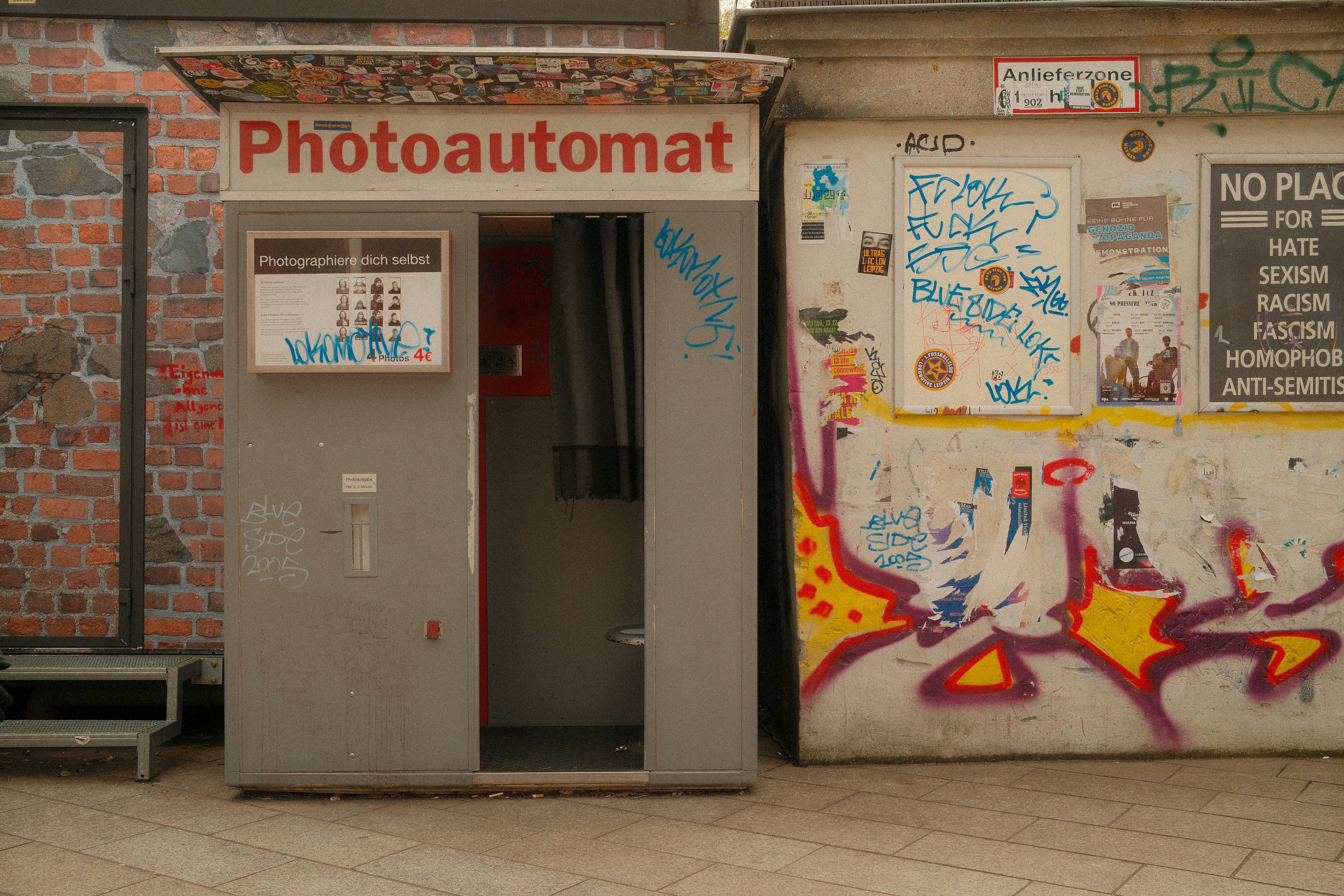 Photo Booth at the Graffiti Wall