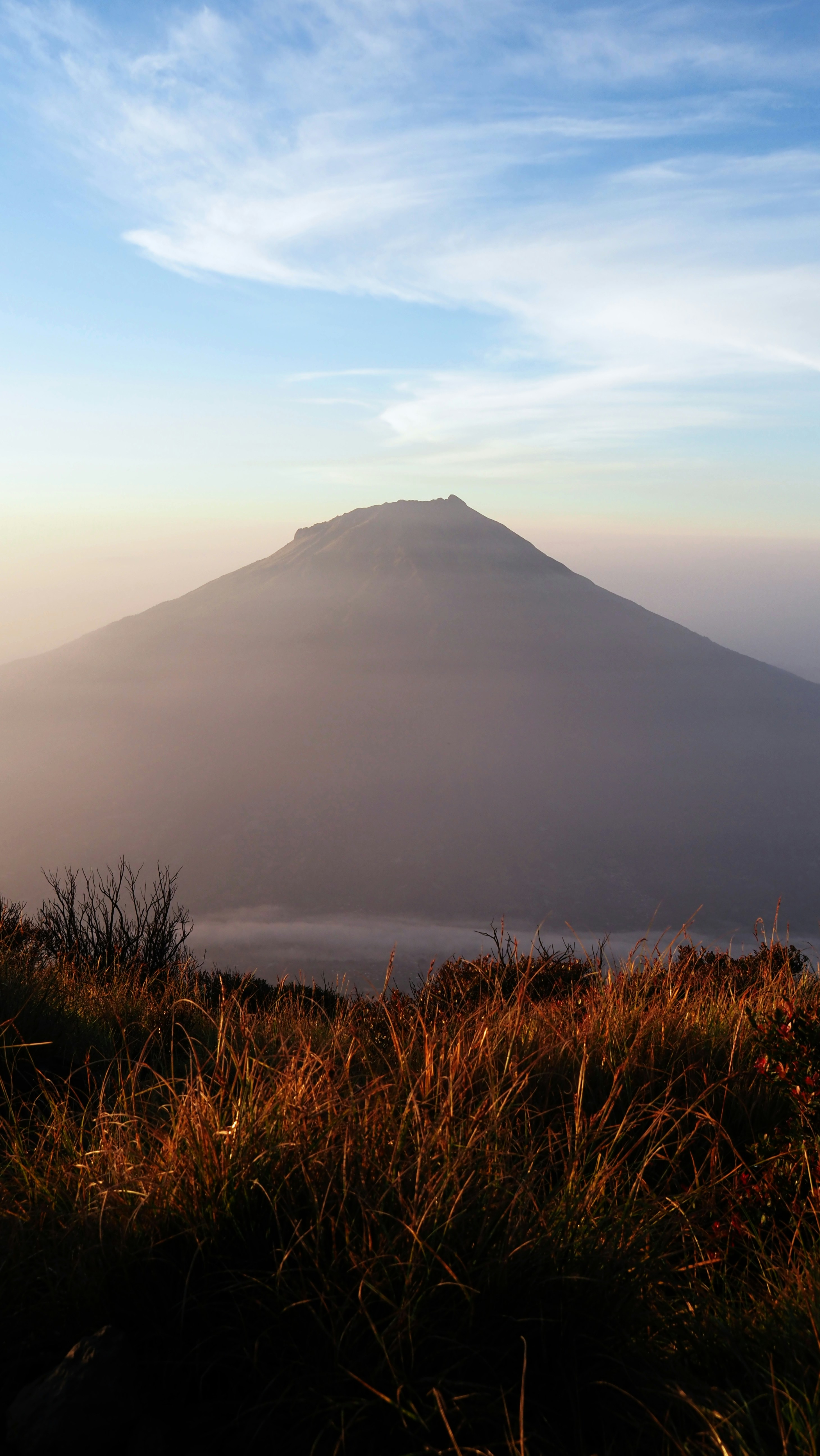 Quiet Summit: A Mountain Ridge at Dawn