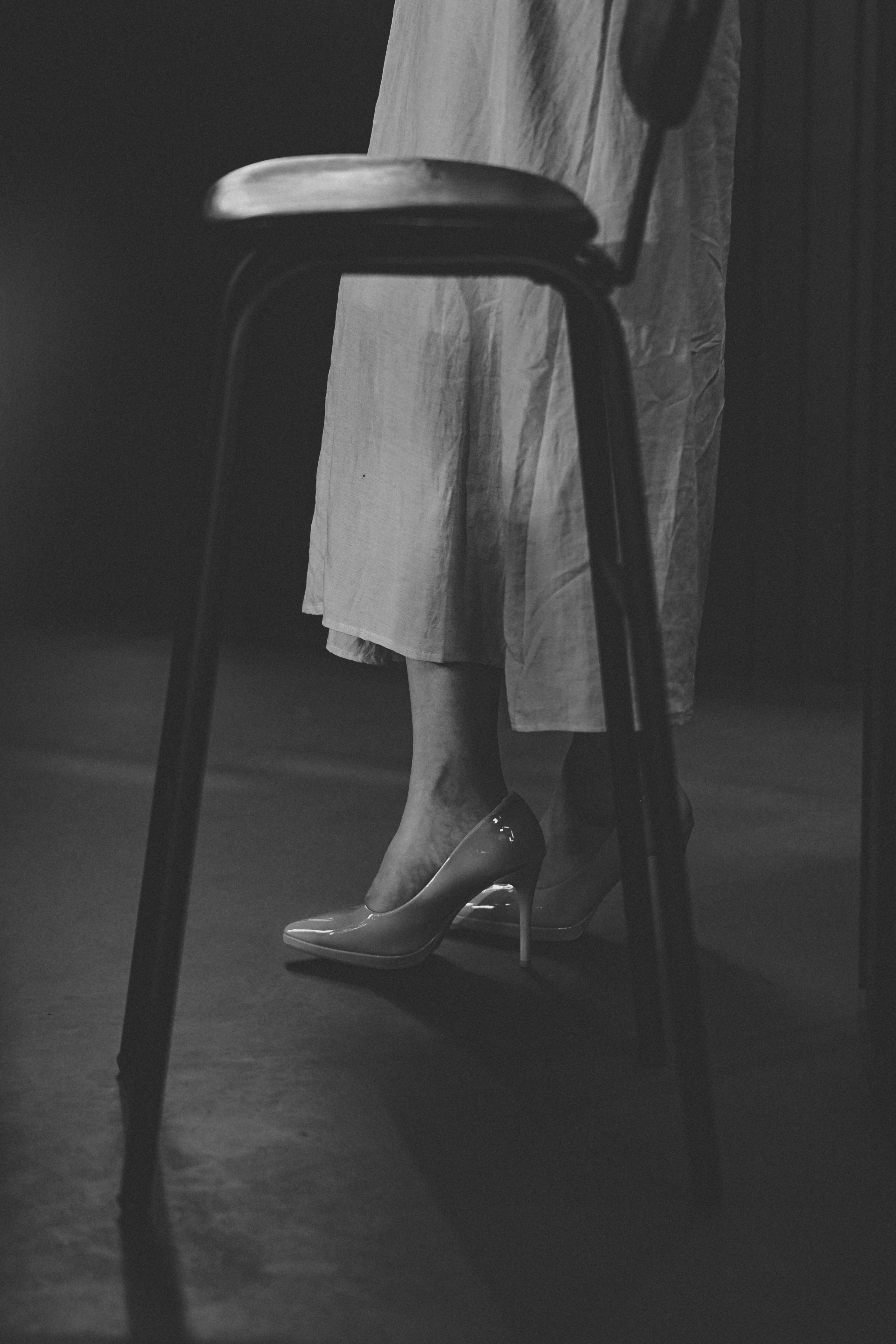Stiletto Understage: a Quiet Angle on Sole and Shadow