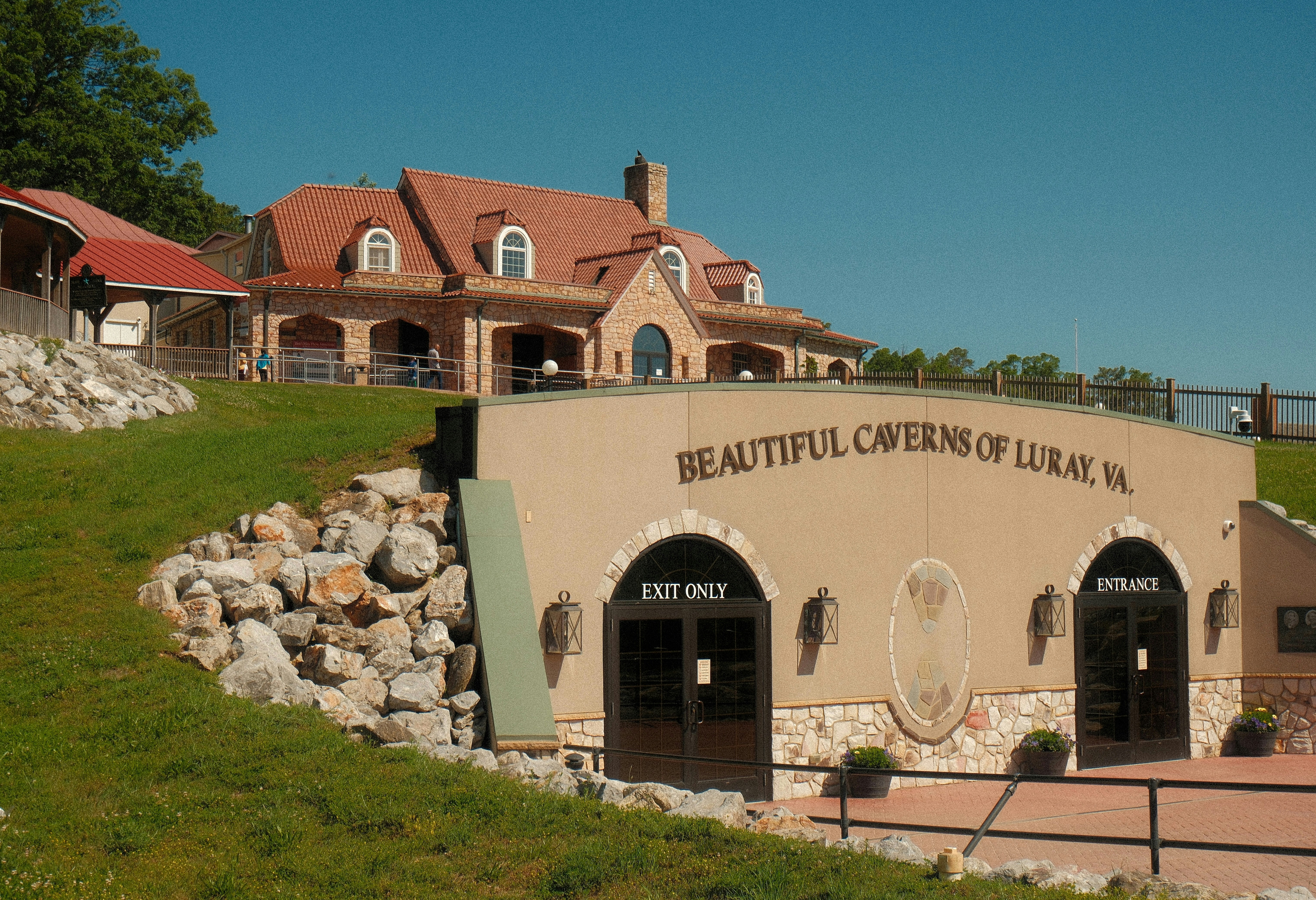 Enter the Beautiful Caverns: Rustic Villa at Luray