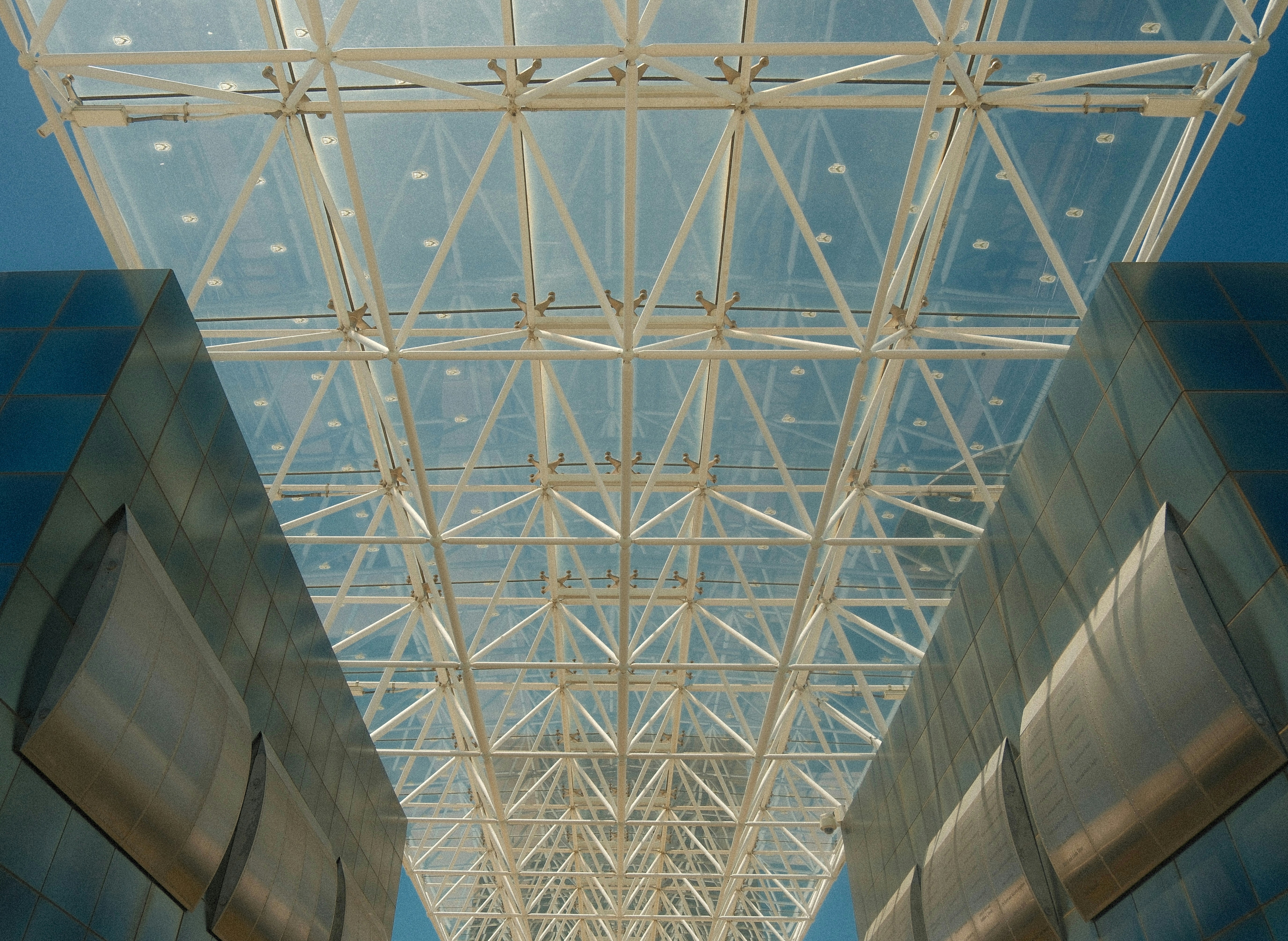 Craned Glass Aerie: Interlaced Steel and Sky