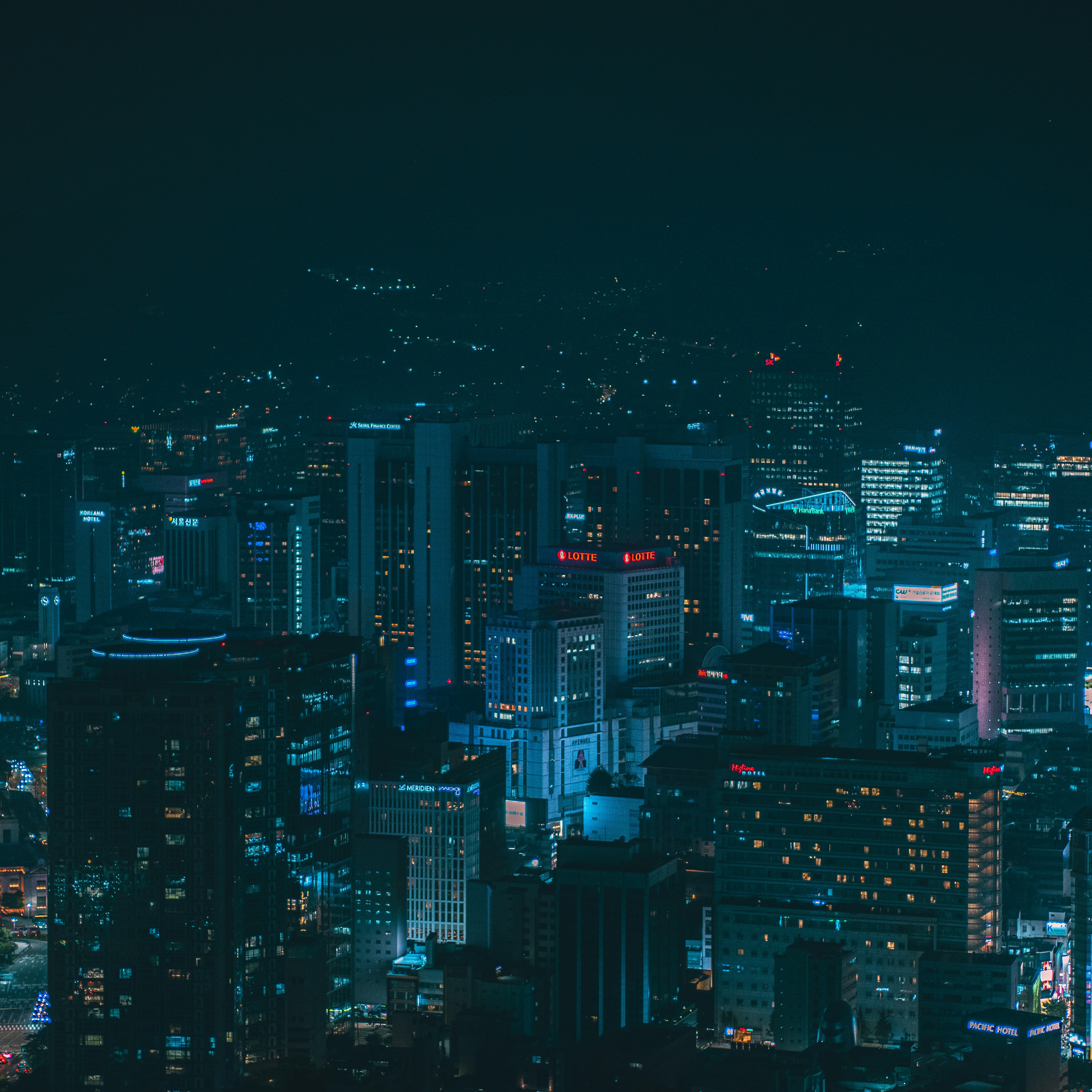 Midnight Skyline Pulse: Neon Waves Over a Quiet Metropolis