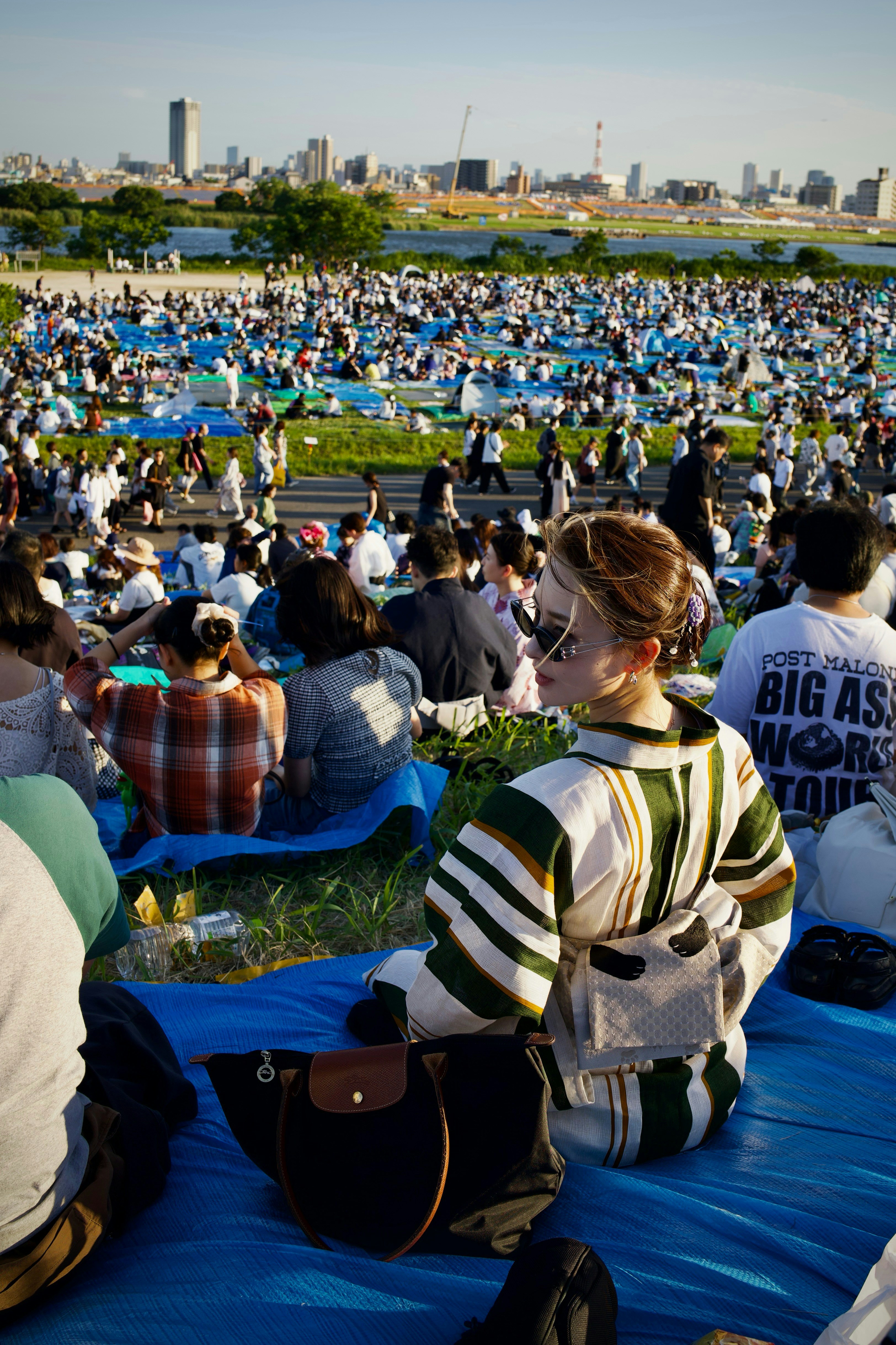 Front-row Quiet Amid a Sea of Picnic Light