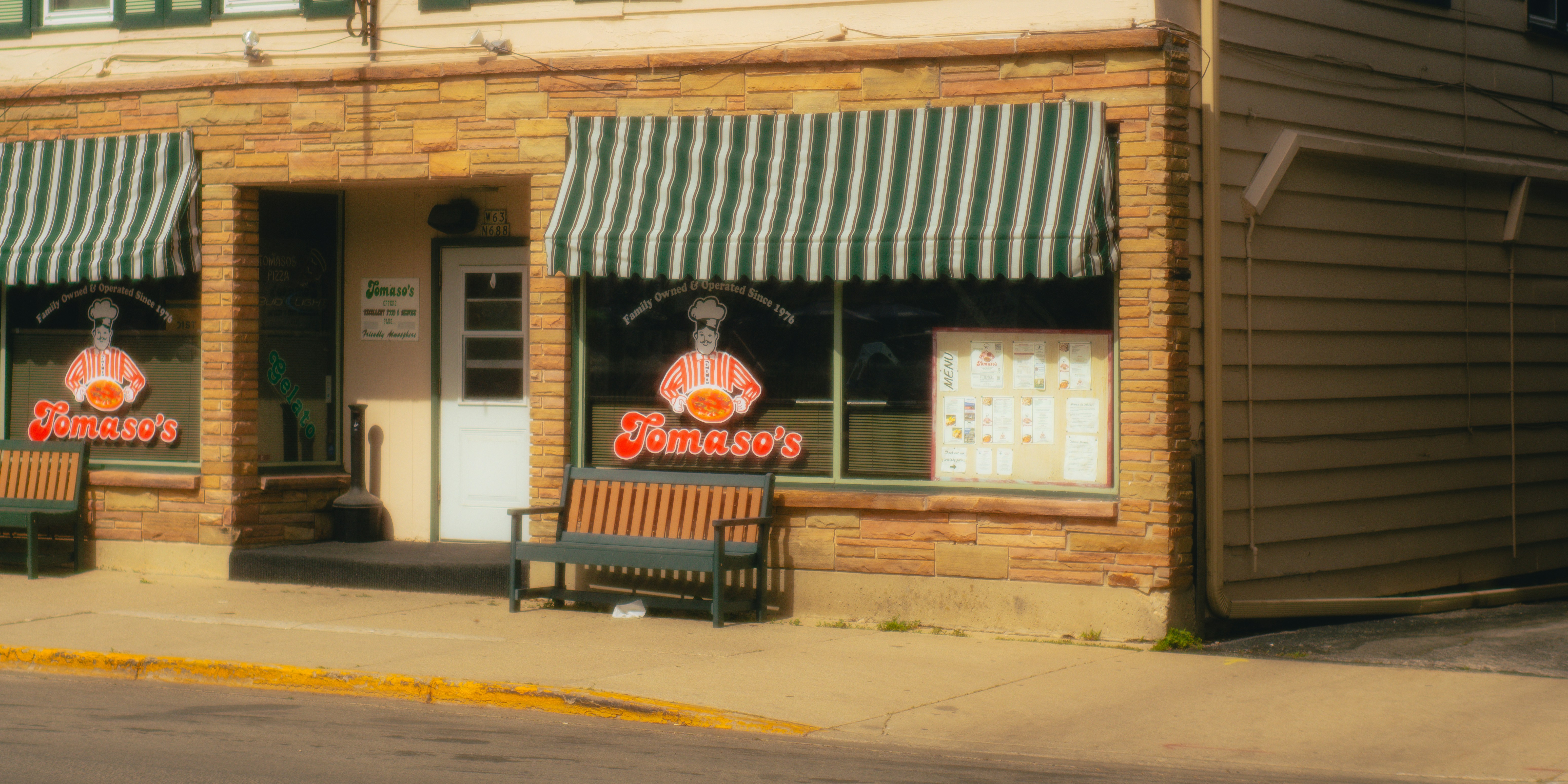 Pizza parlor in Cedarburg, WI
