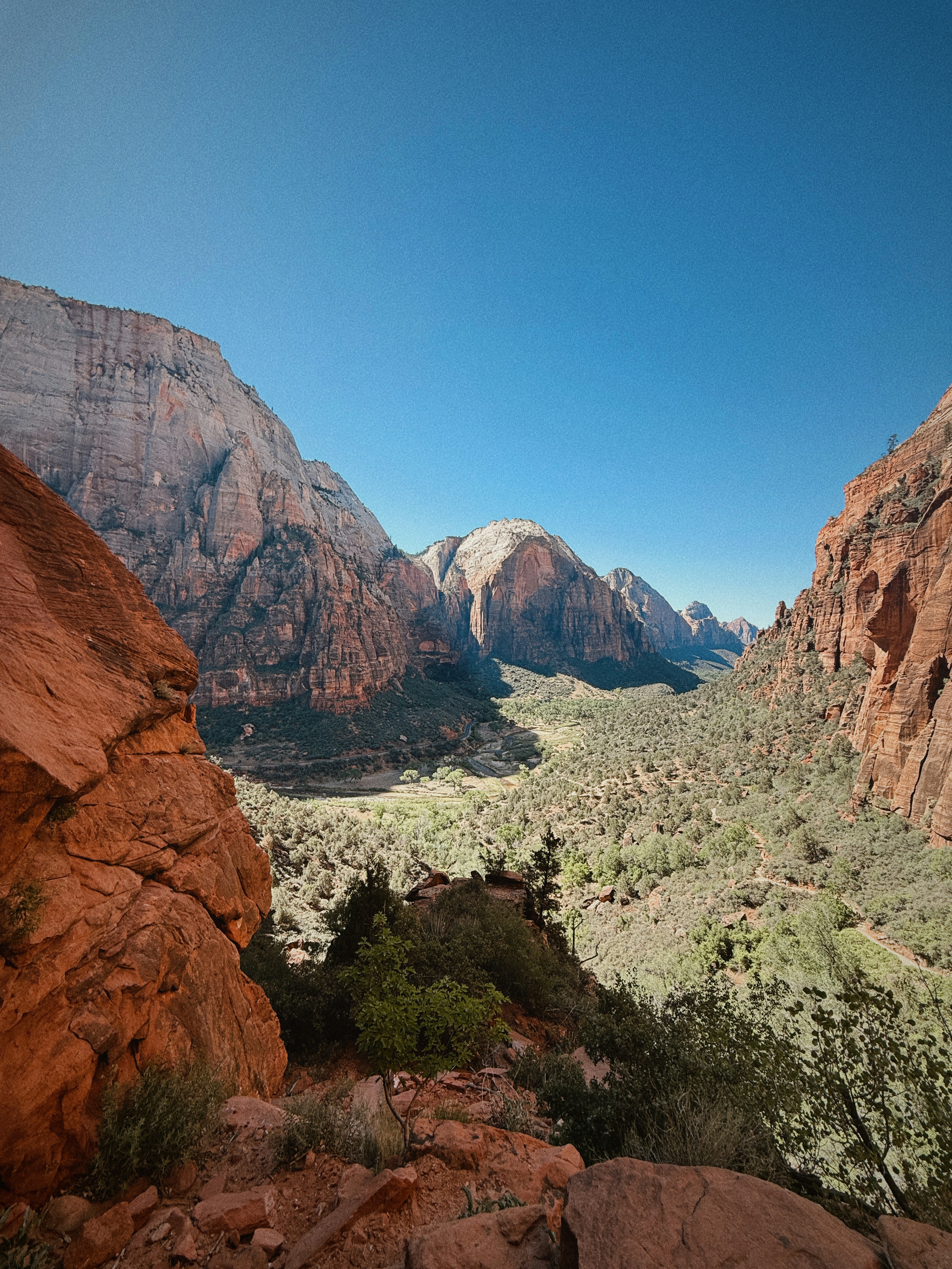 Red Canyon Vistas: A Valley Carved by Time
