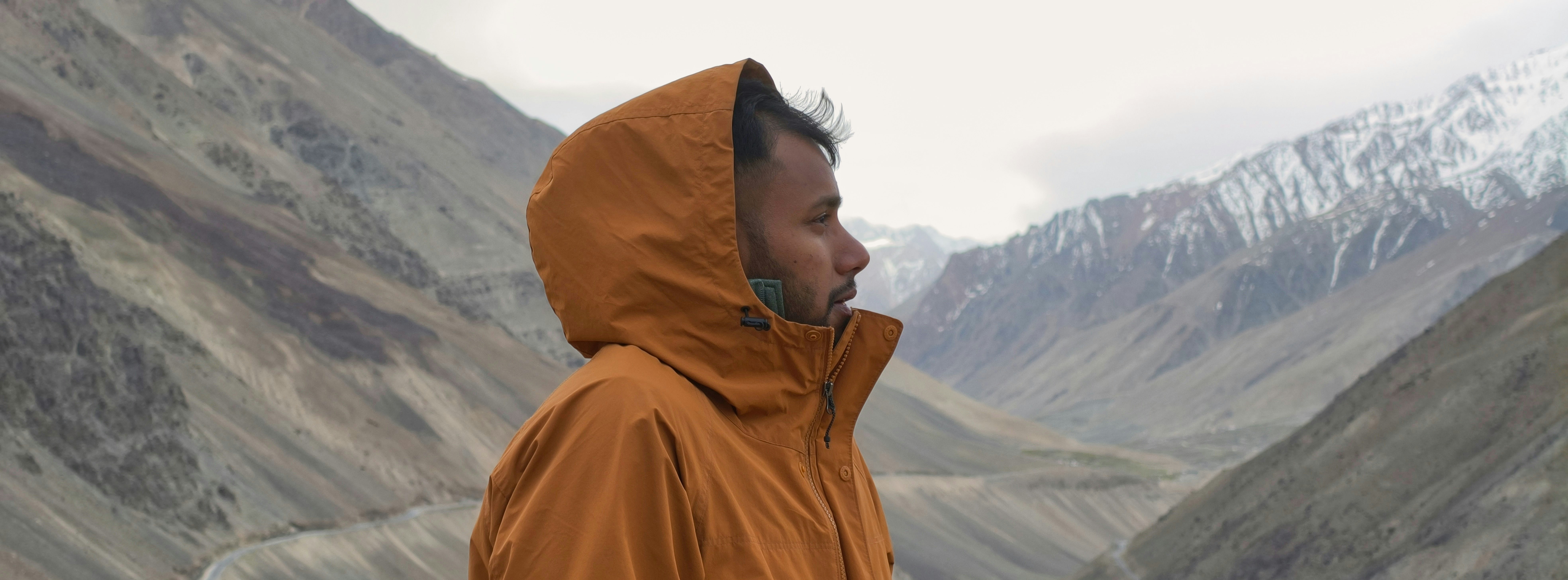 Desert Ridge Portrait in a Wind-Swept Pass