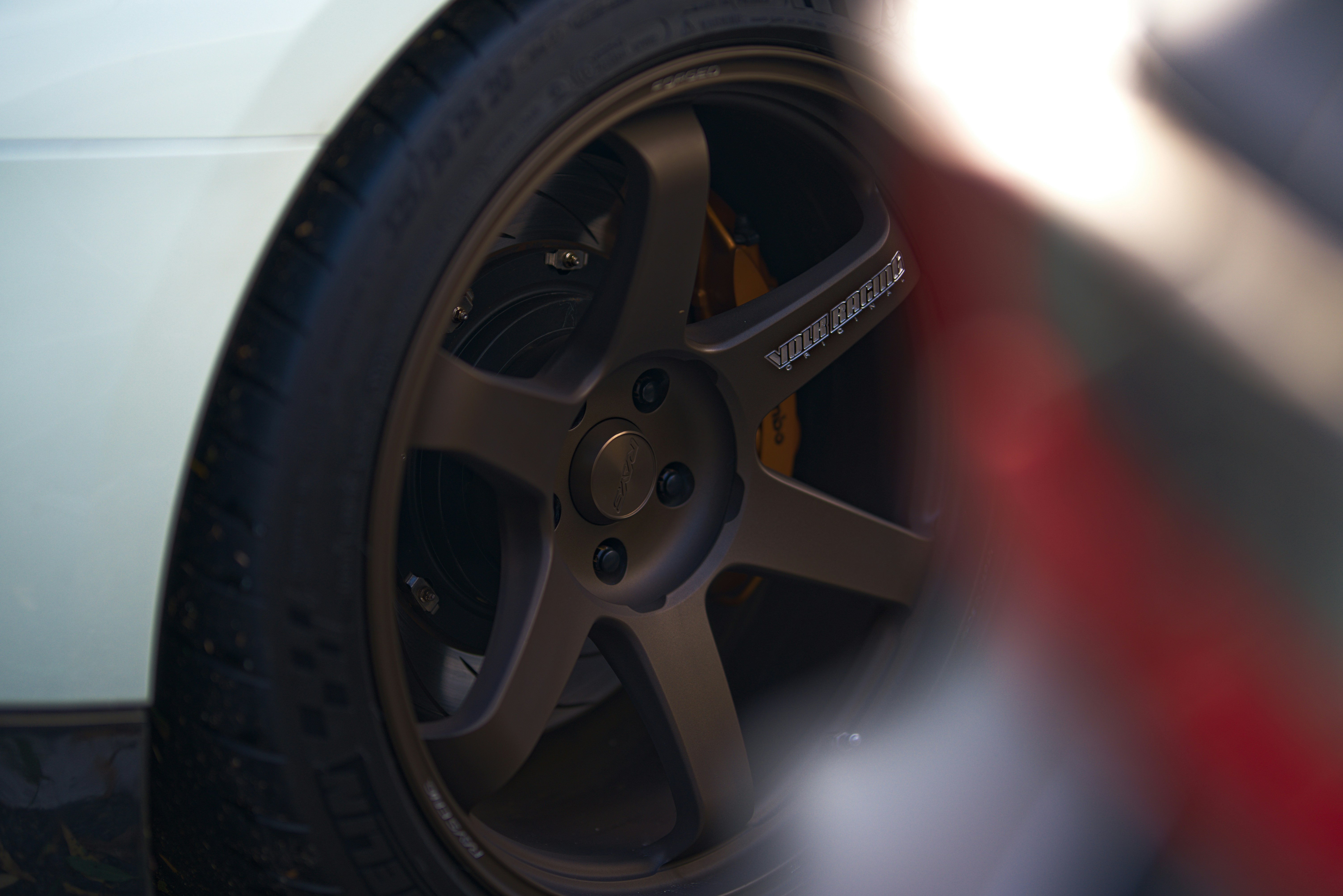 Avelar Rim in Focus: Precision and Power at the Edge of Blur