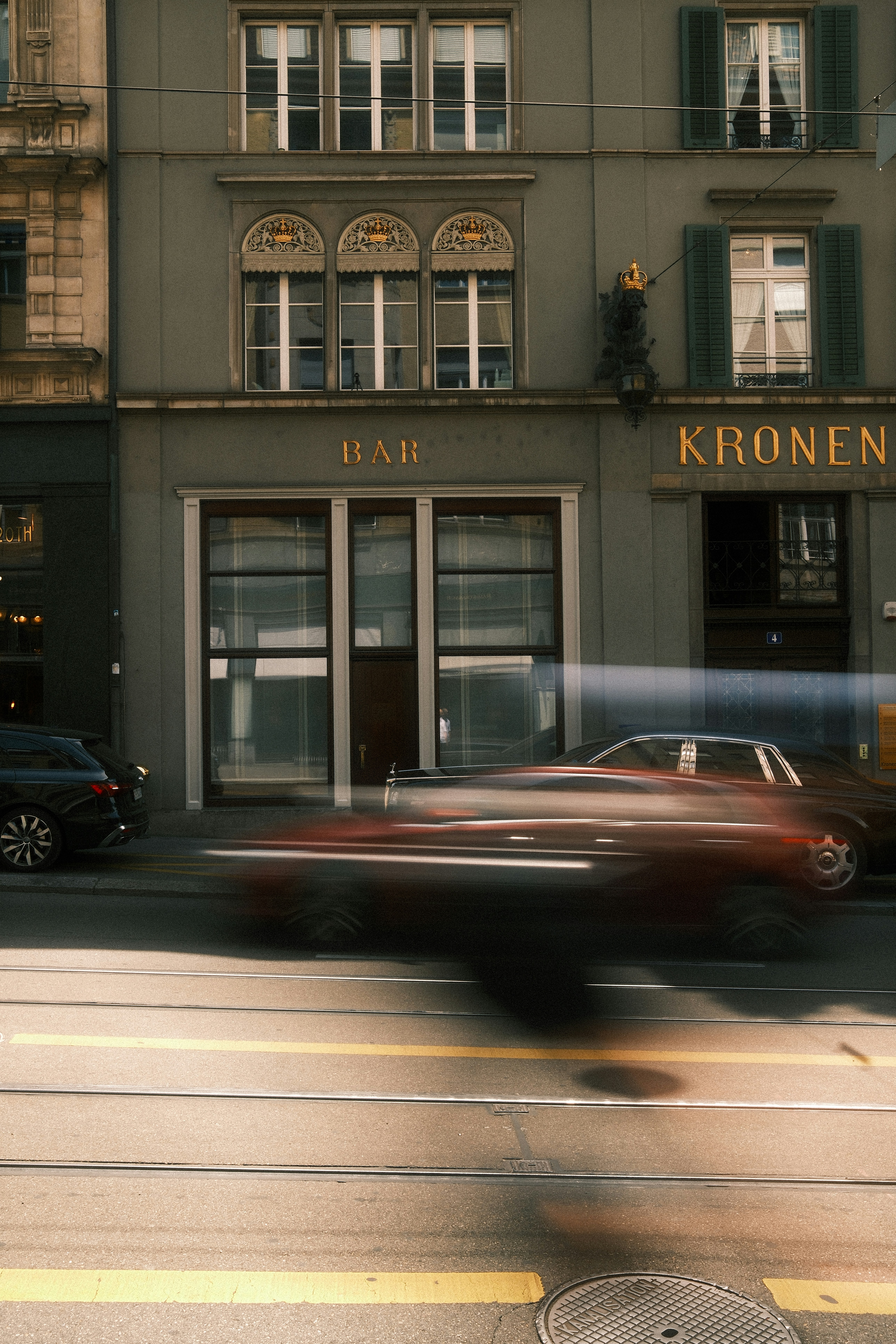 Motion Through Time: A Swiss‑Gothic Street in Transit