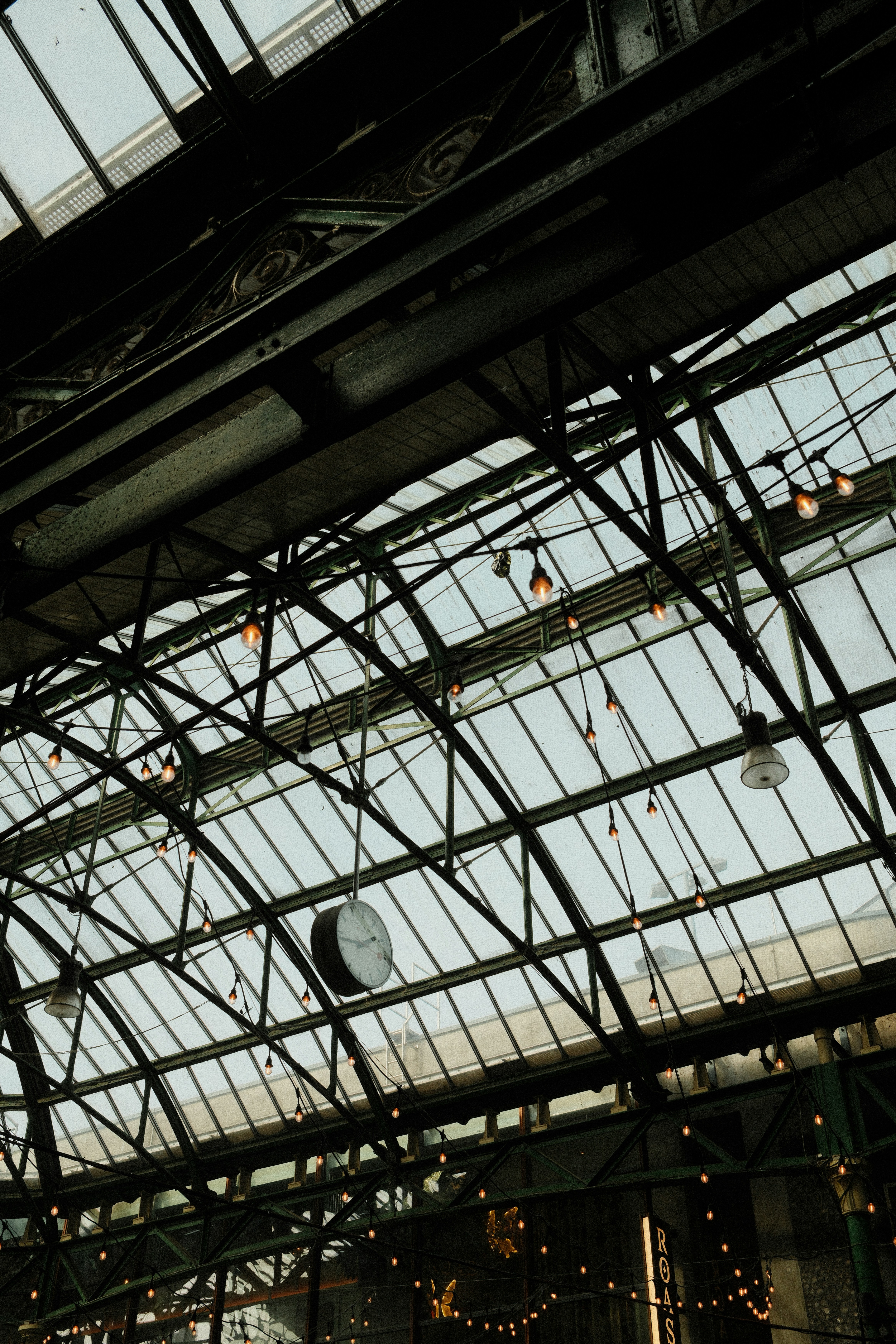Architectural Lattice Under Glass: A Woven Ceiling of Light