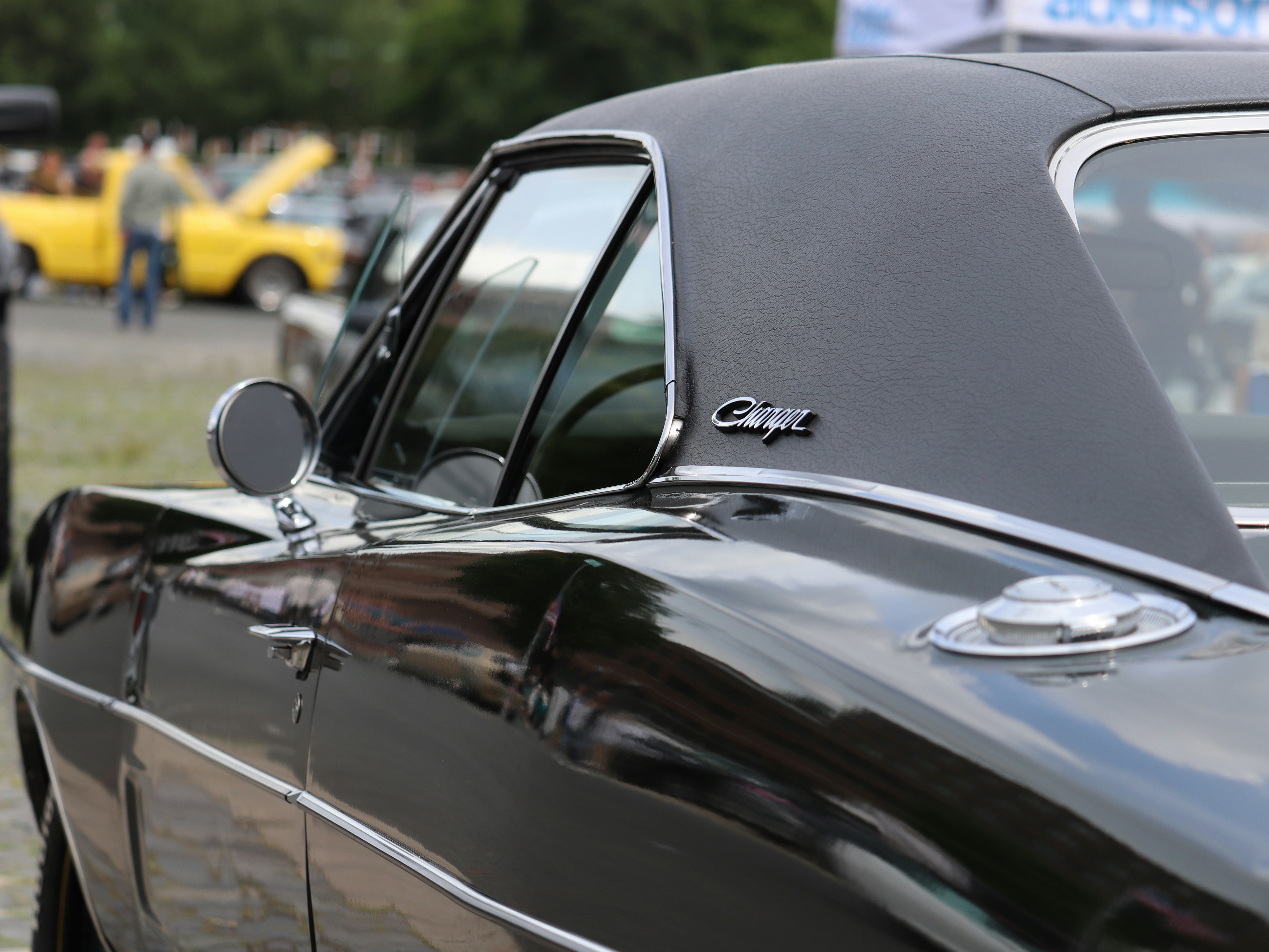 Chrome and Curve: The Classic Car's Quiet Portrait