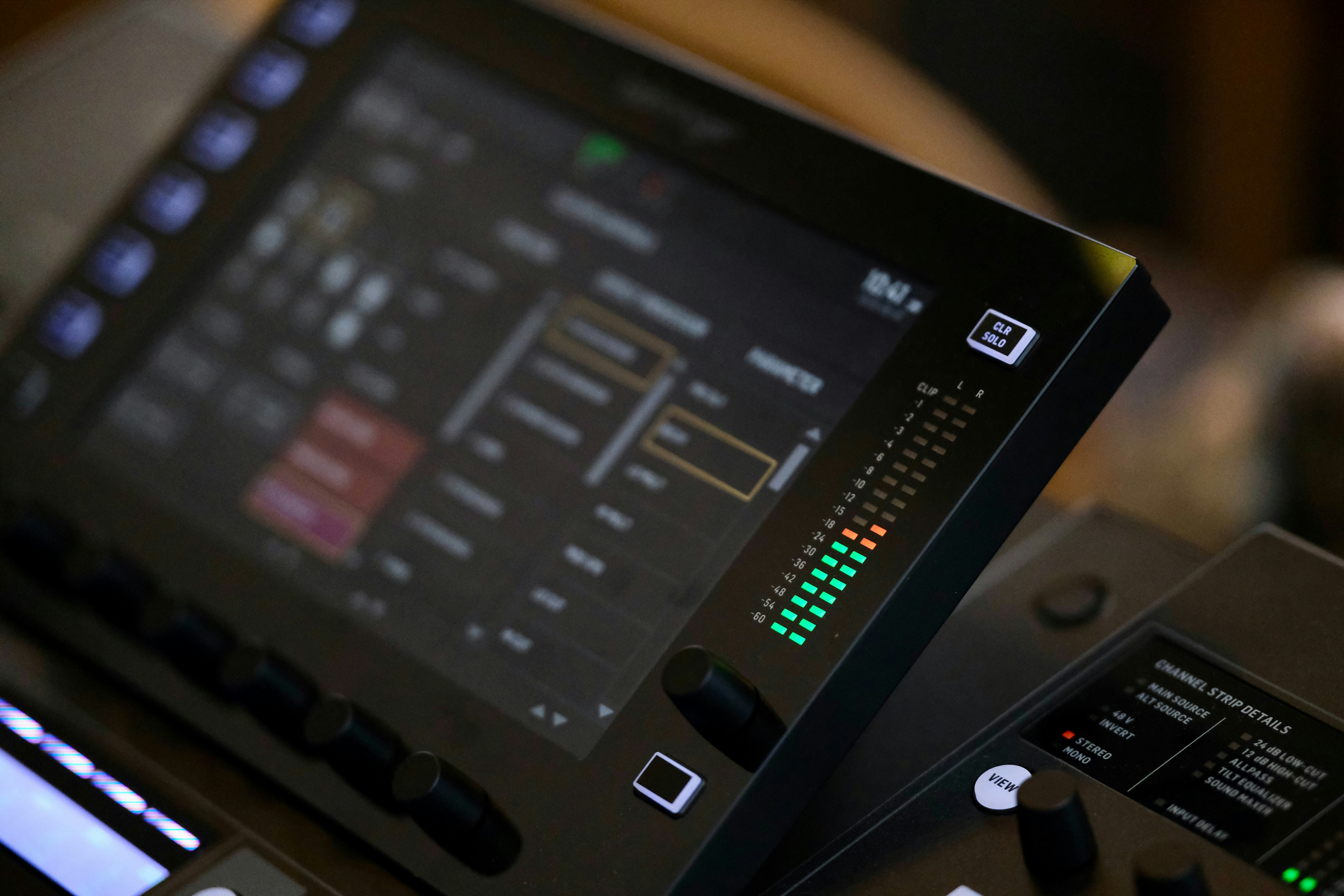 Control Surface in Focus: A Studio Rack's Digital Interface