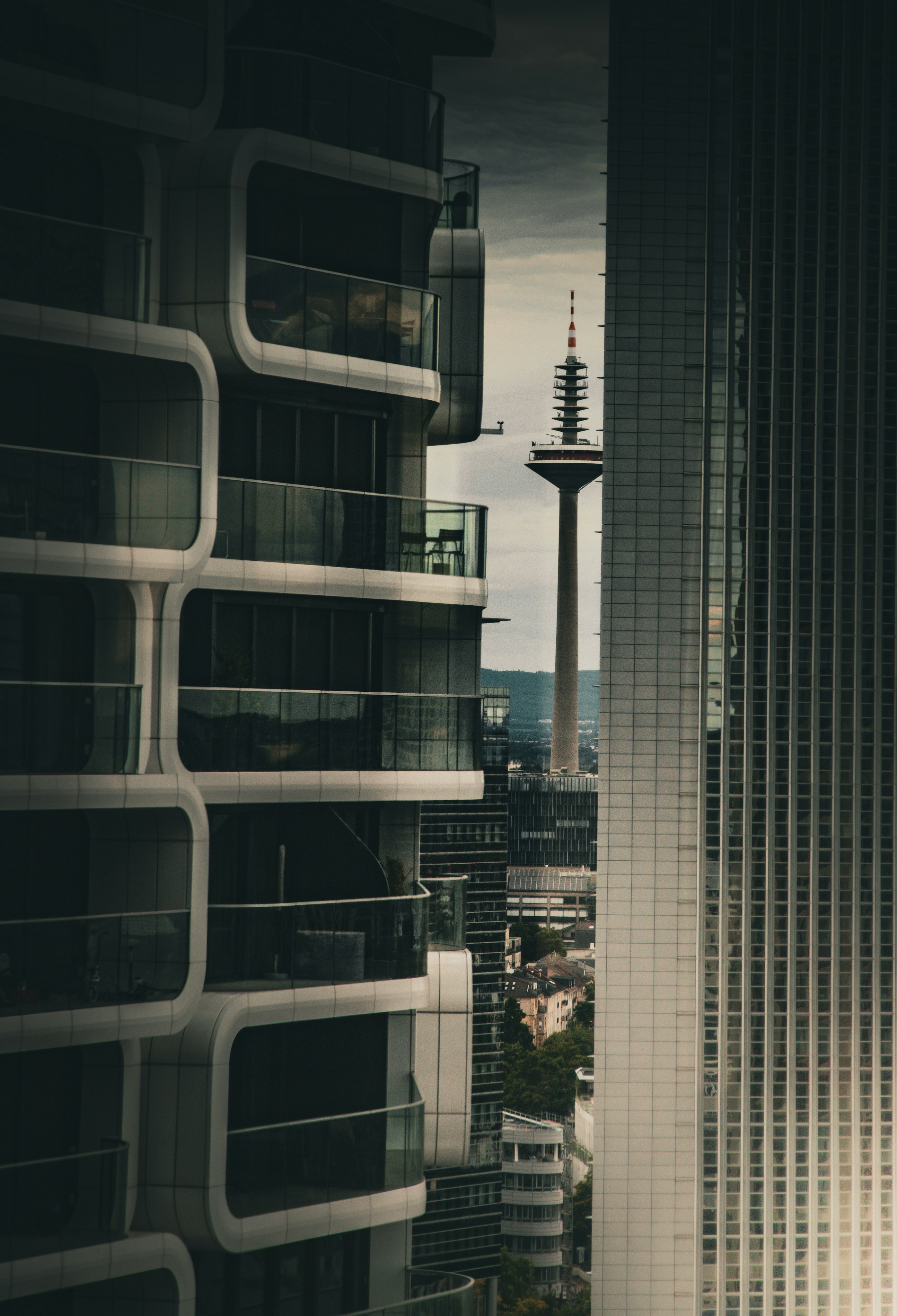 Between Facades: The Narrow Gap to the TV Tower