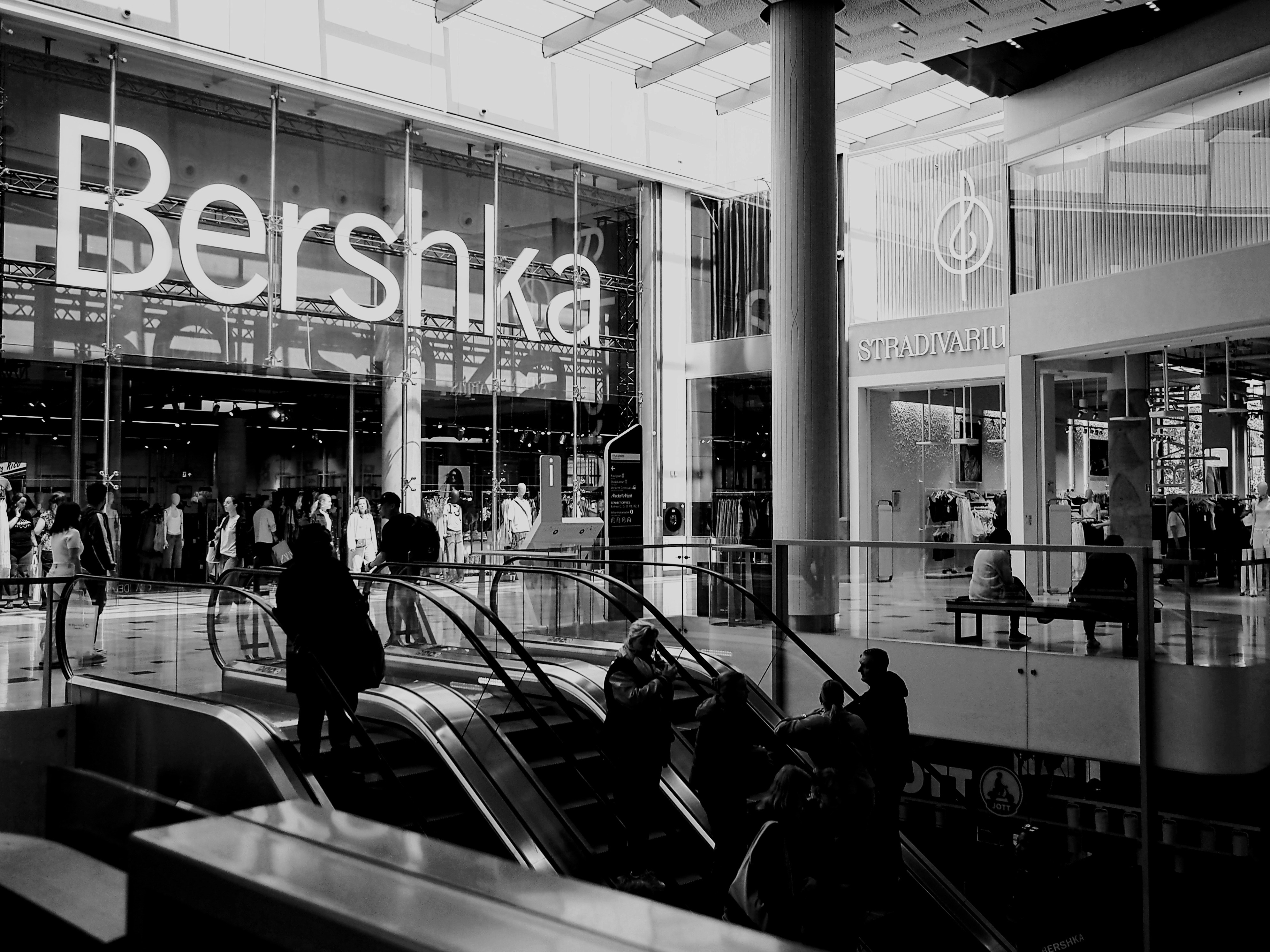 Urban Flow Through Glass and Escalators
