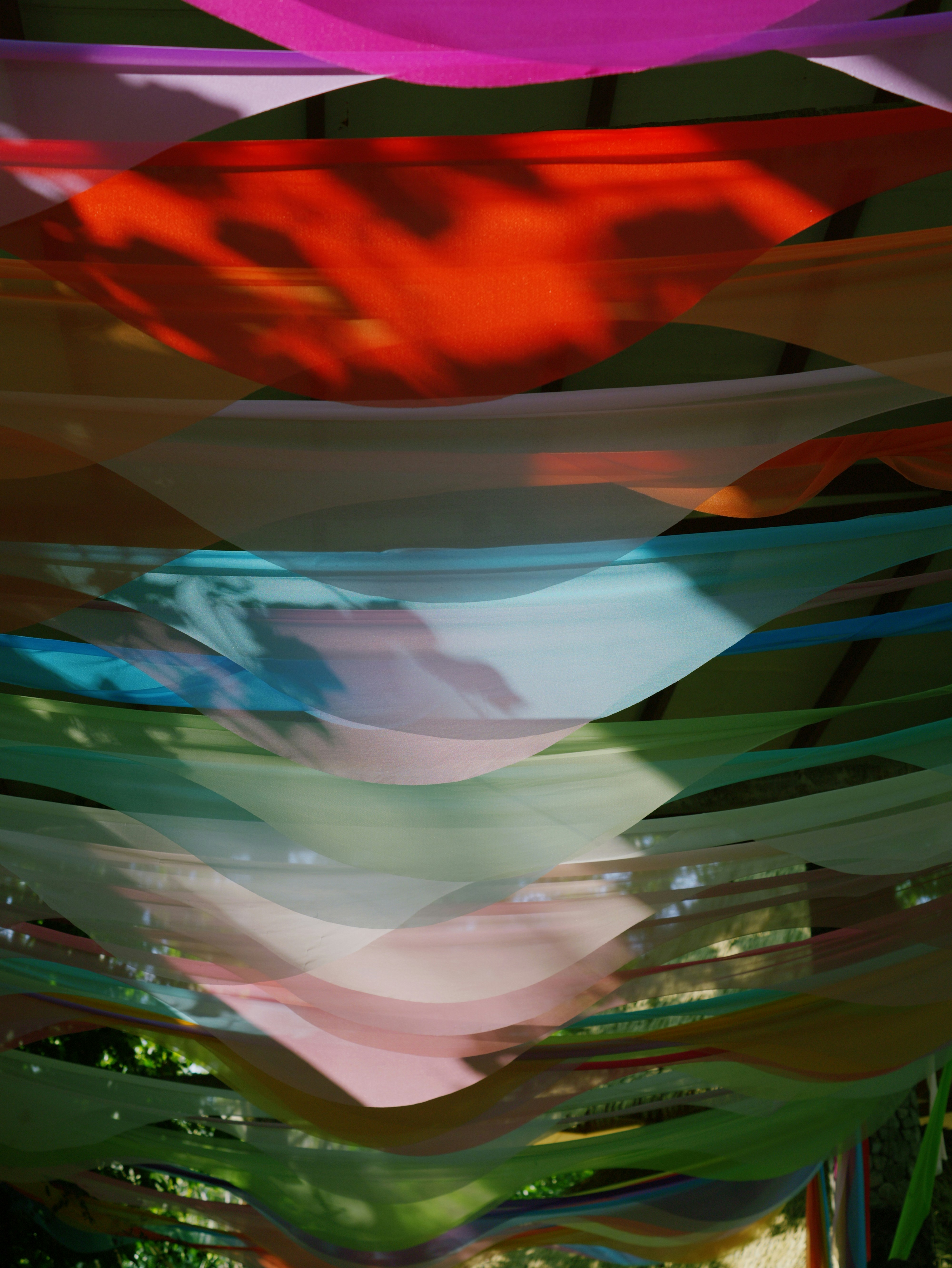 Cascade of Colored Flags in Motion