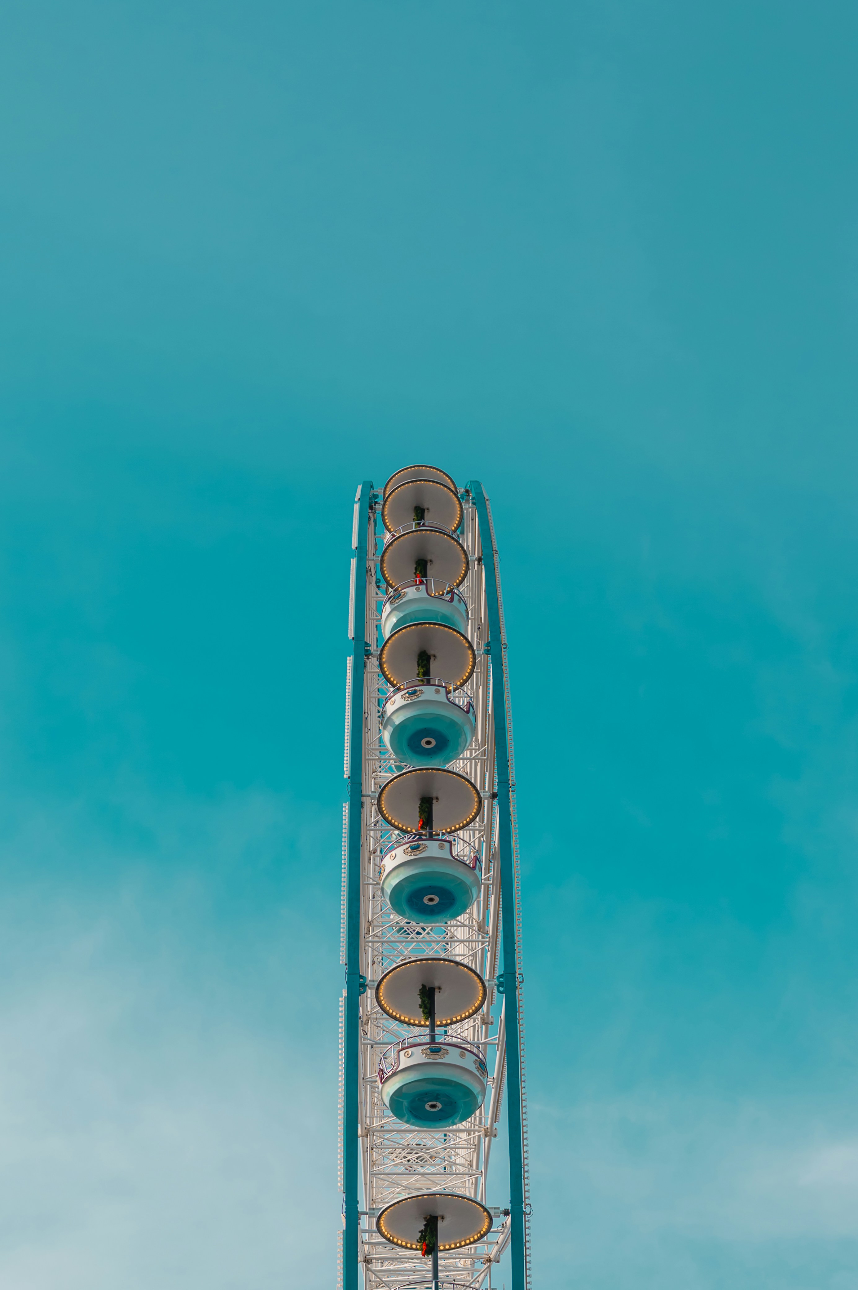 Ferris Wheel in Sky: A Vertical Arc of Steel and Sky