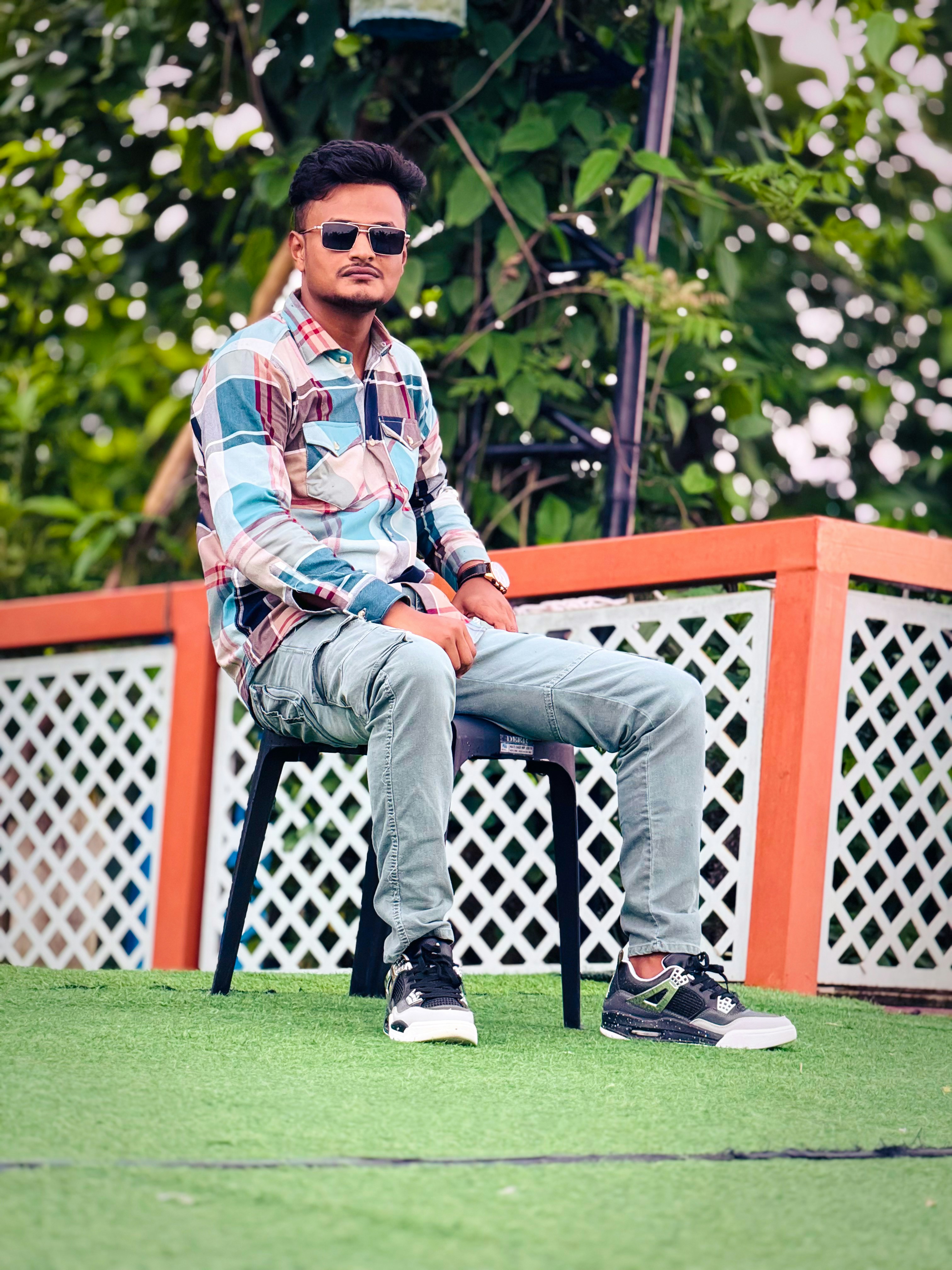 Casual Confidence: A Relaxed Sit in the Garden Lounge