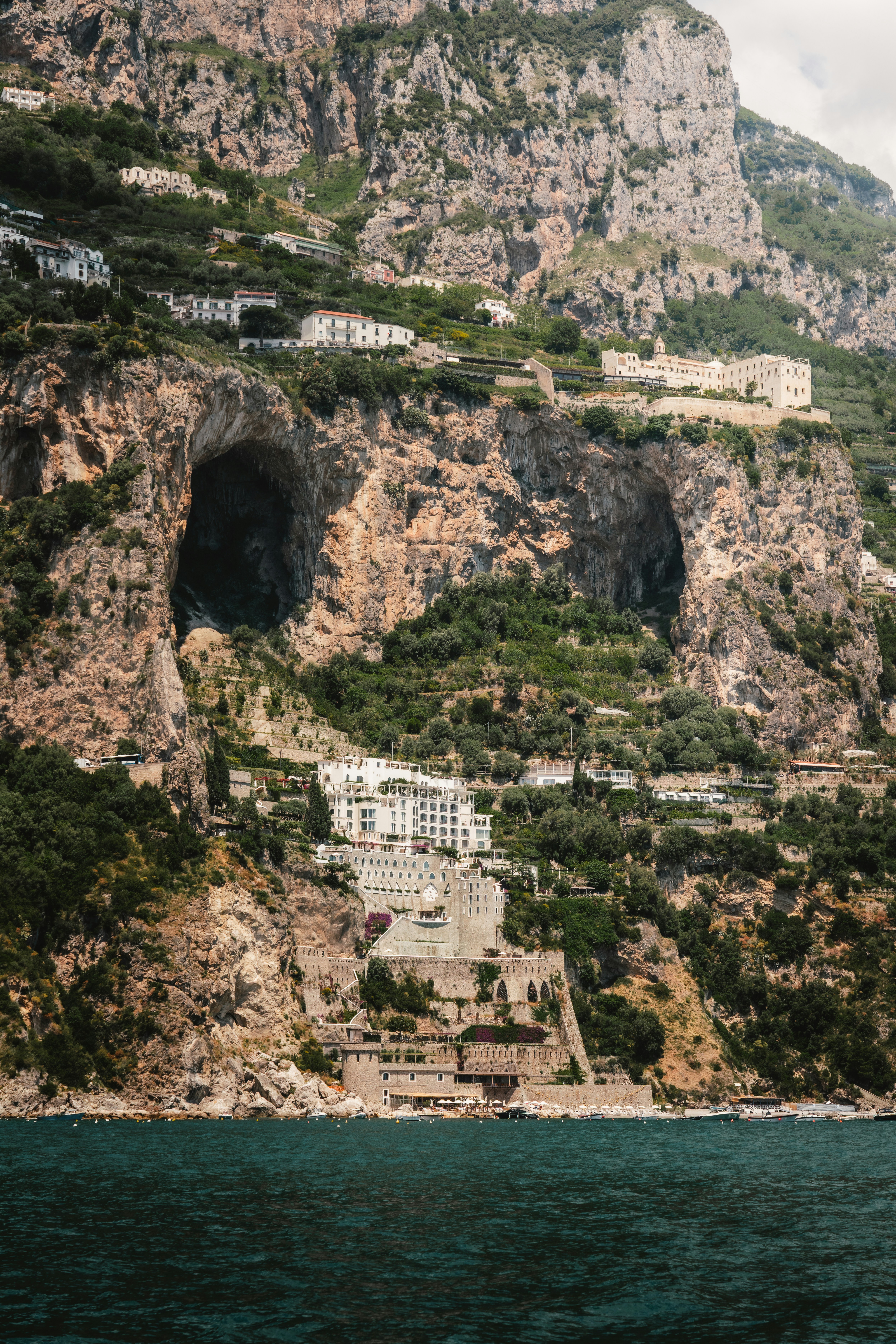 Majestic Cliffs and Seaside Retreats on the Amalfi Coast