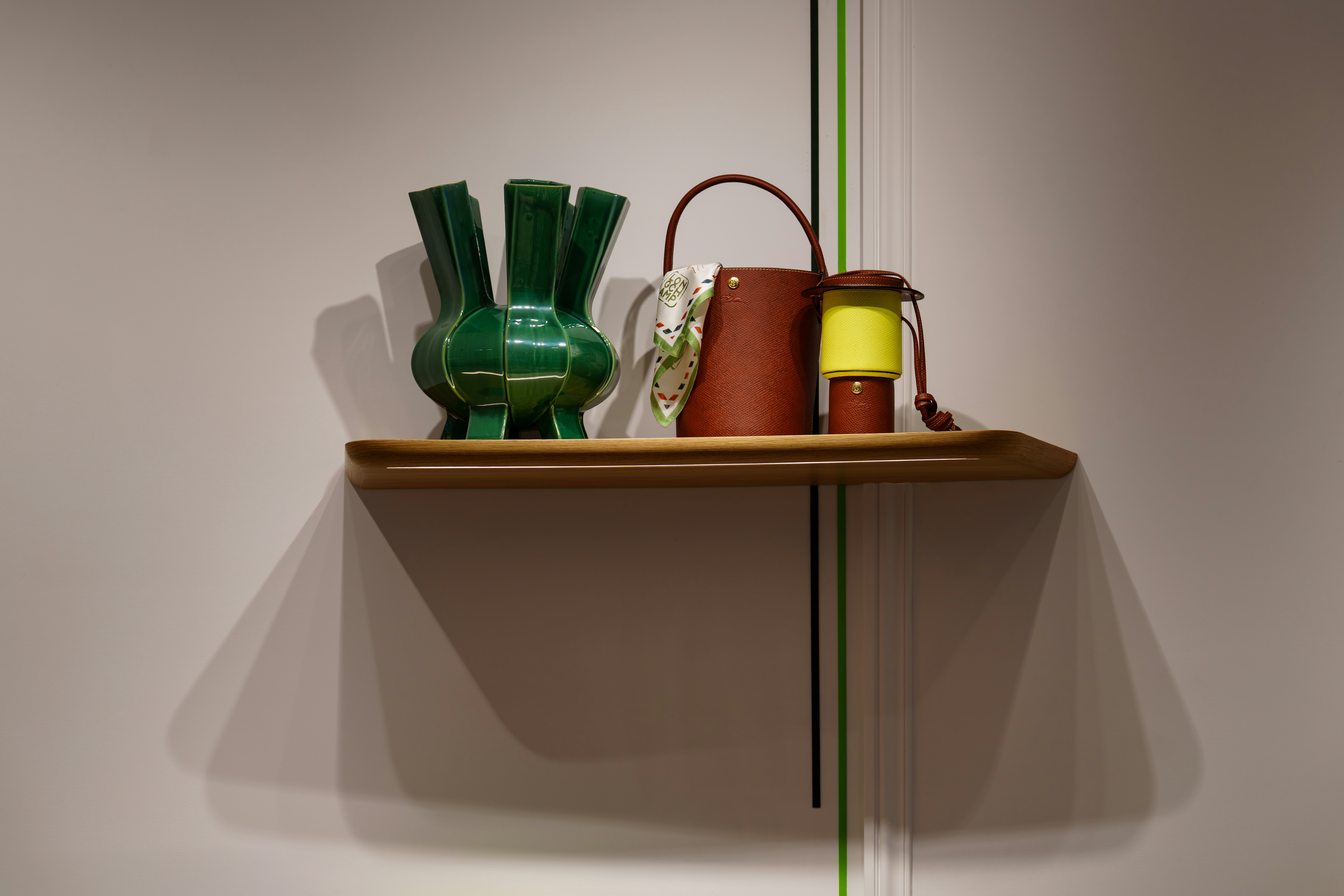 Shelved Geometry: Green Vessels and Colorful Pots on a Minimal Shelf