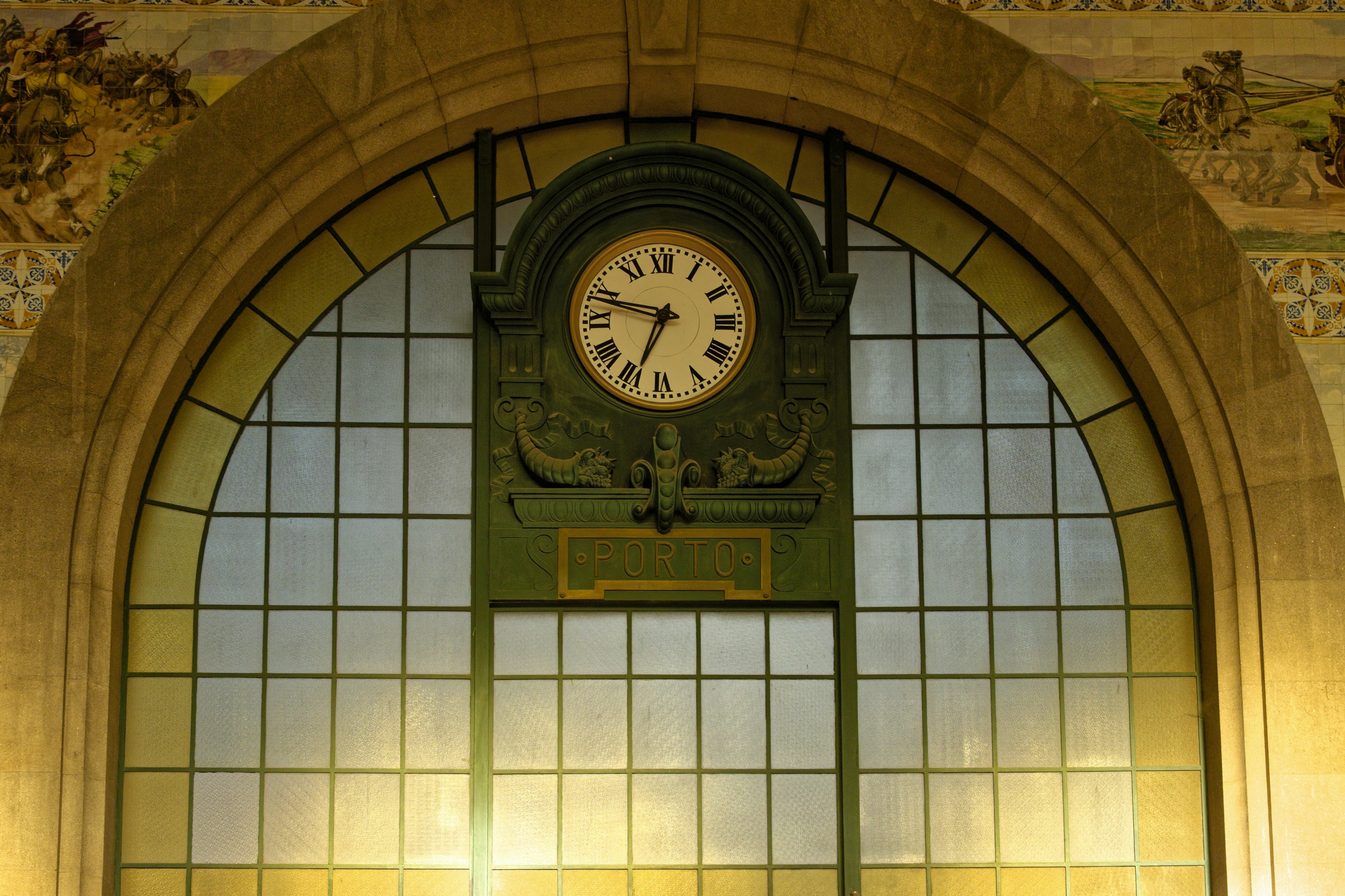 Old Clock Tower Gateway: A Timeless Paean to Architecture
