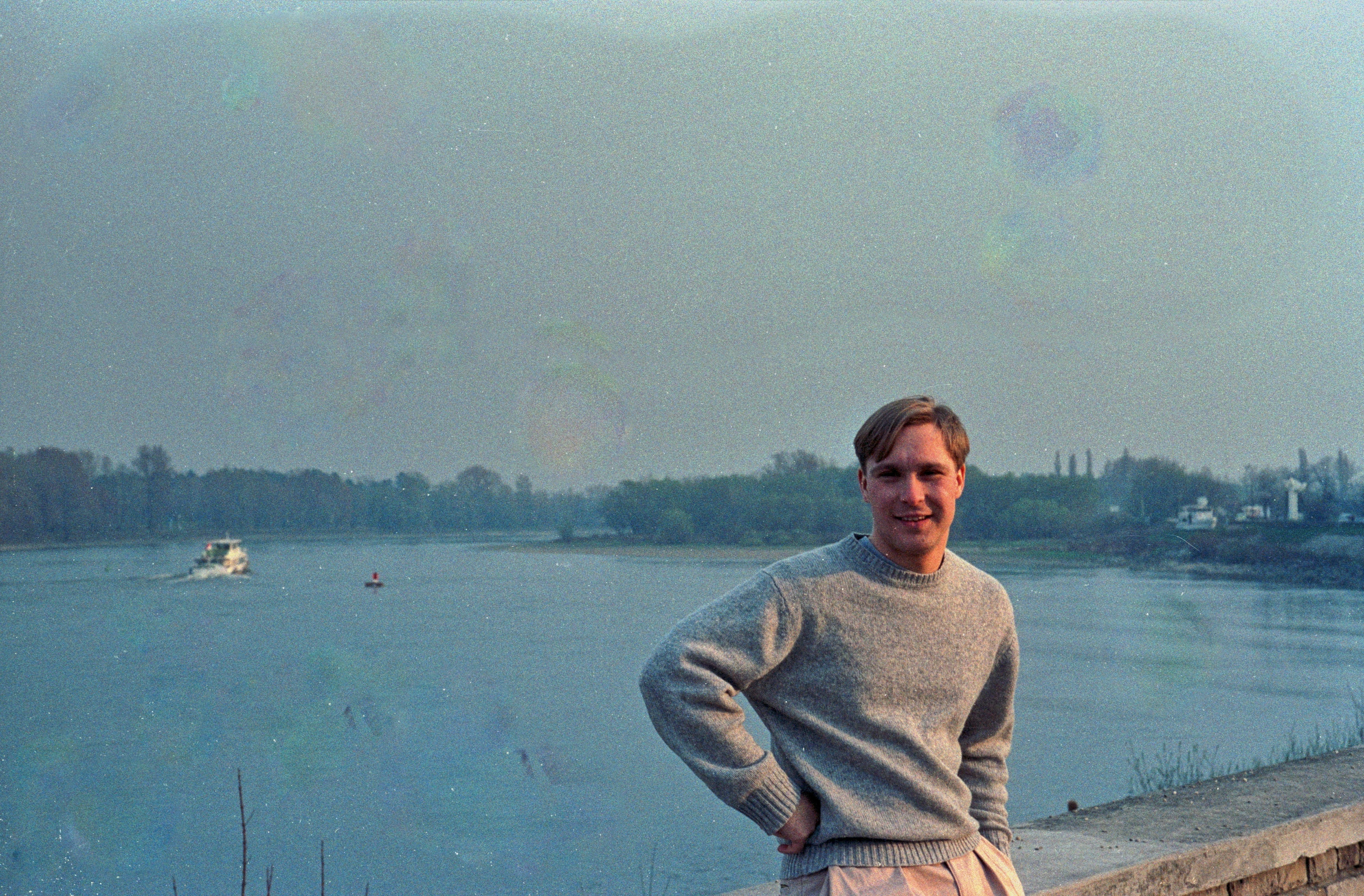 Casual Riverbank Portrait in Soft Afternoon Light