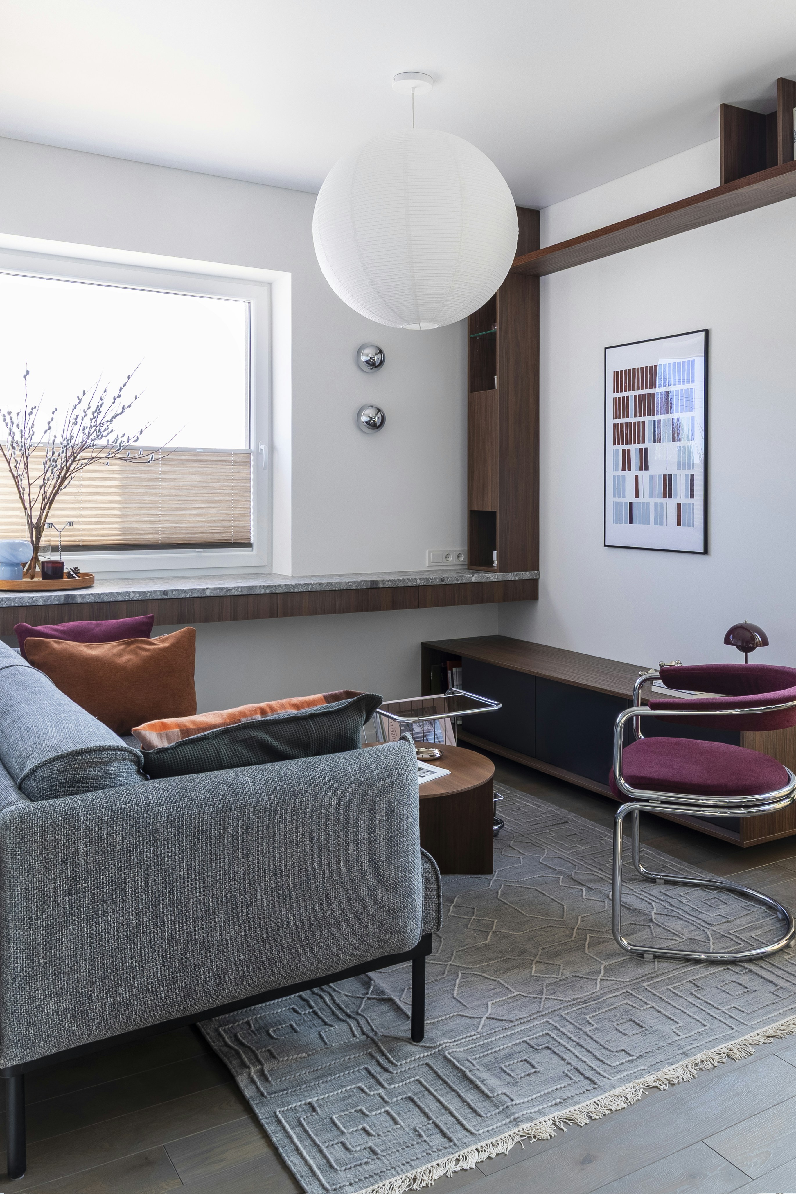 Cozy Midcentury Living Room: Soft Light, Bold Textures