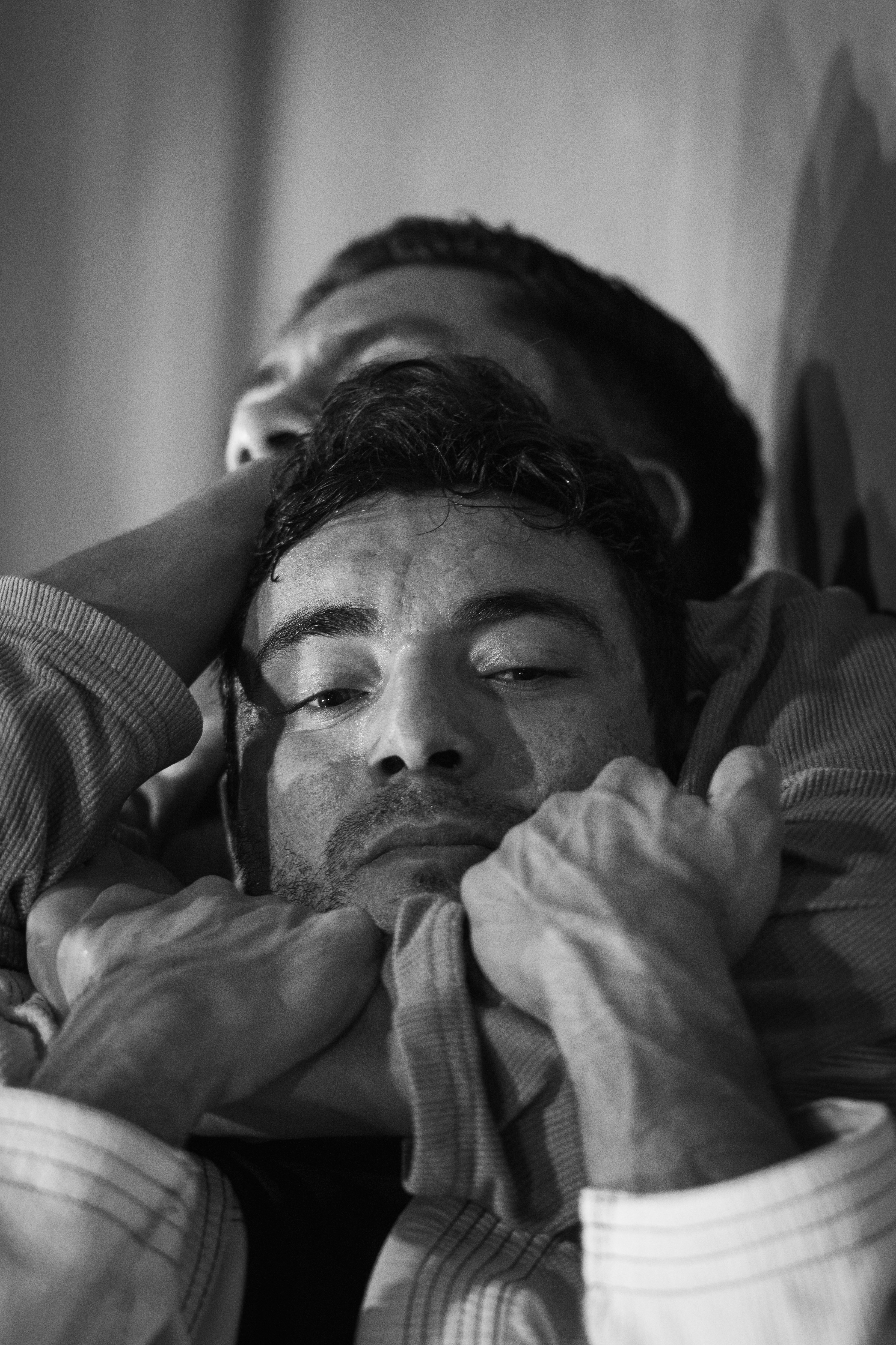 Two Heads, One Frame: A Close, Intimate Grasp