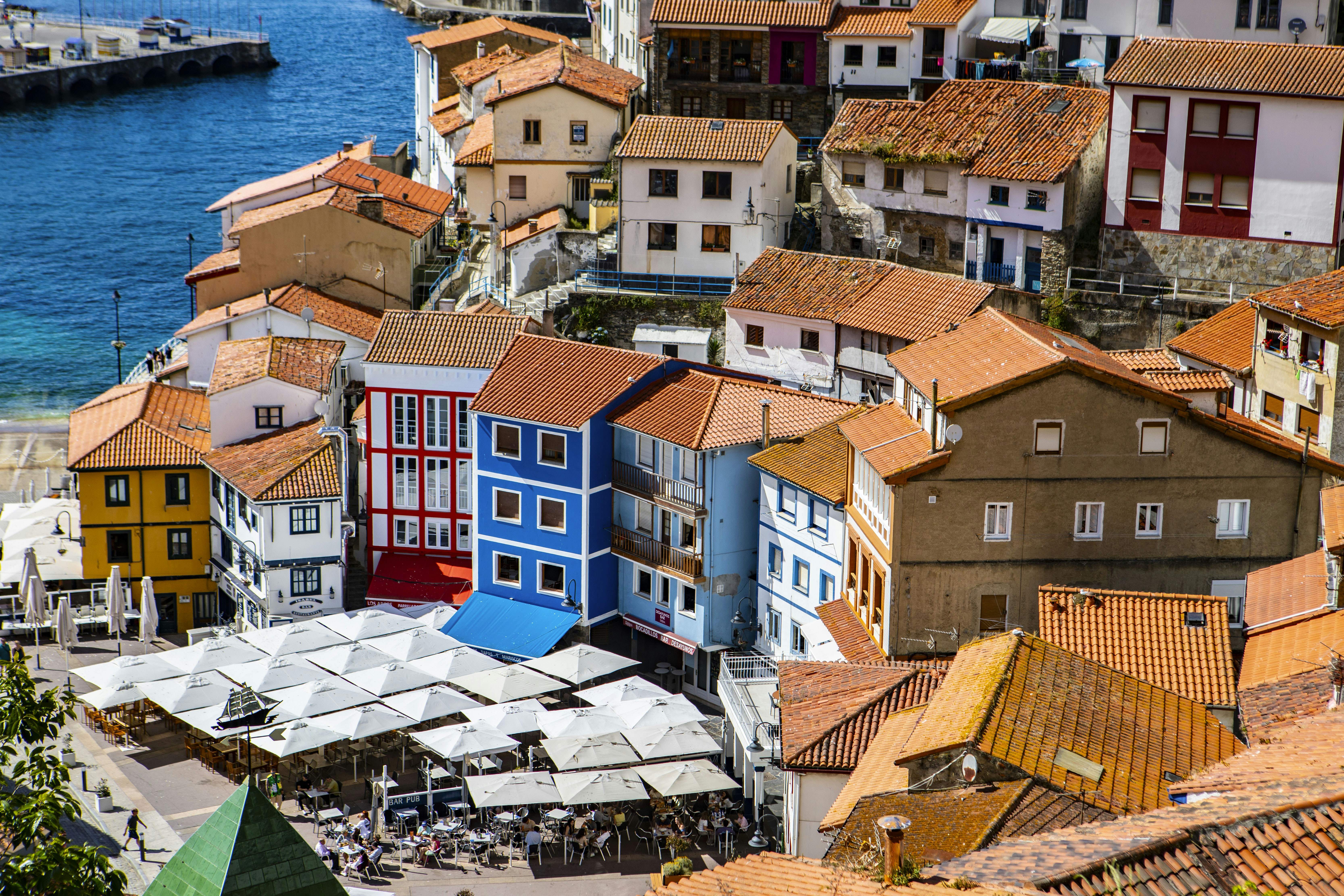 Colorful Cape Cods: A Terrace of Turrets Along the Atlantic Courtyard