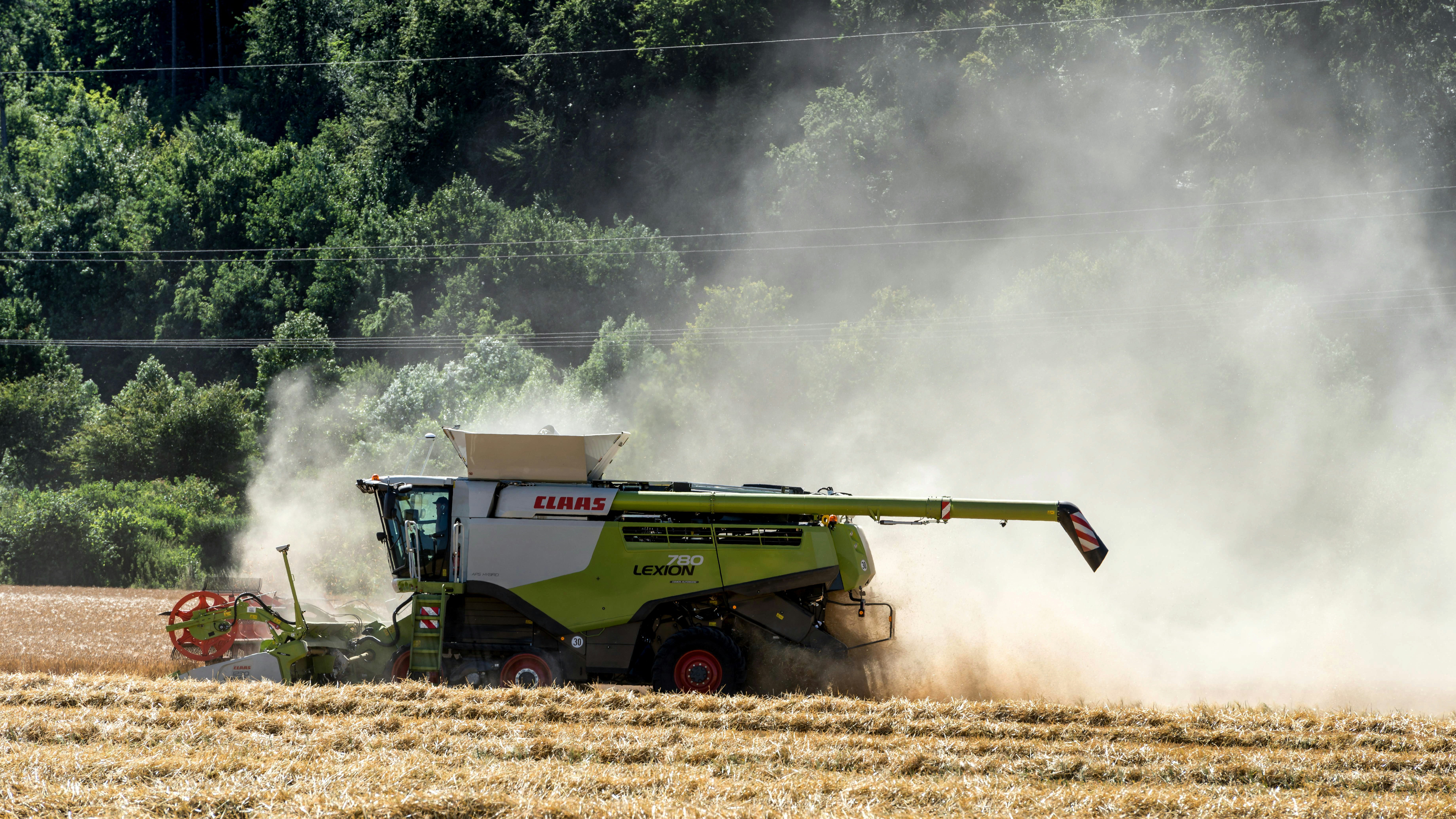 Dust Trail of a Harvesting Giant