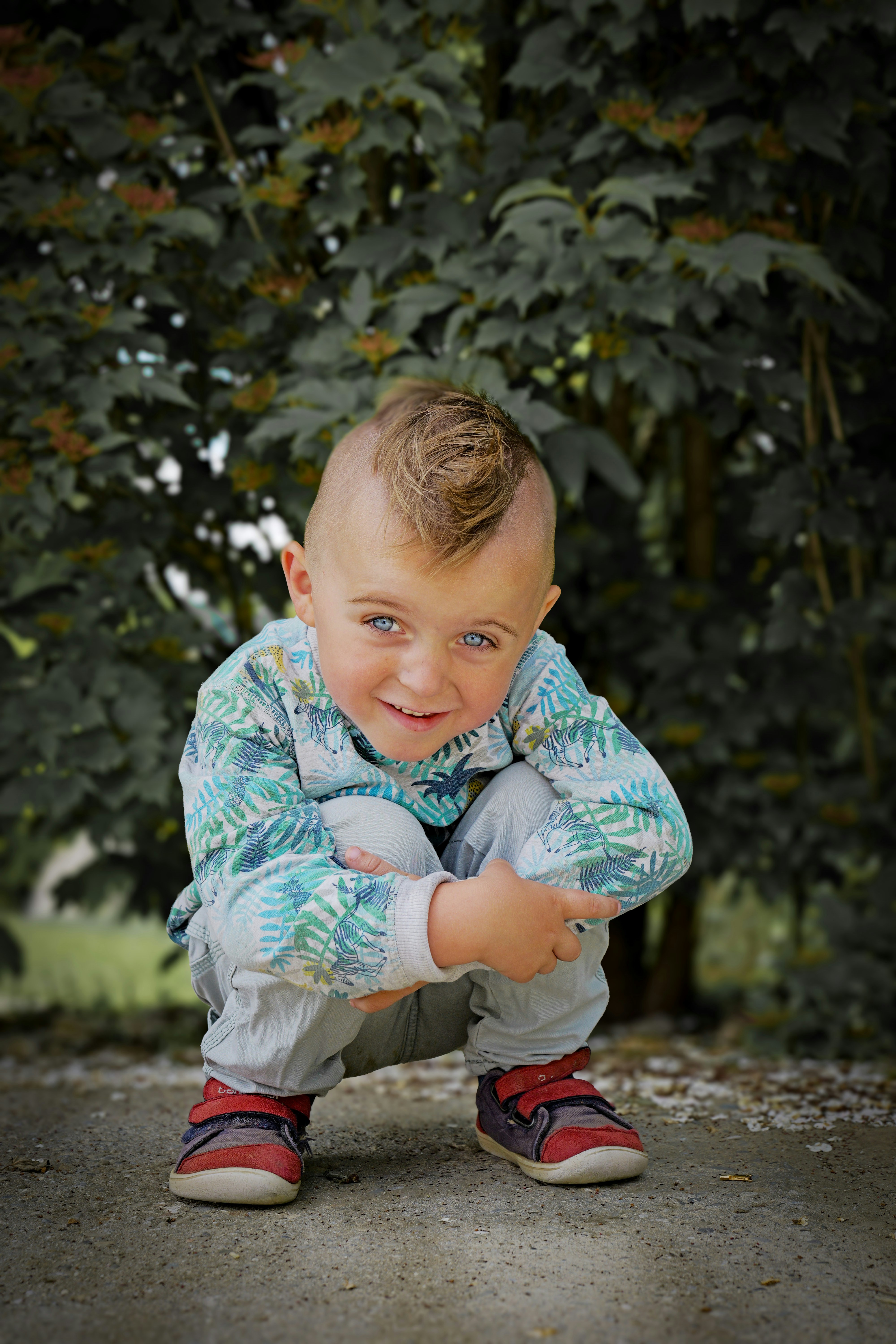 Curious Giggles: A Squat Peek of Sunshine