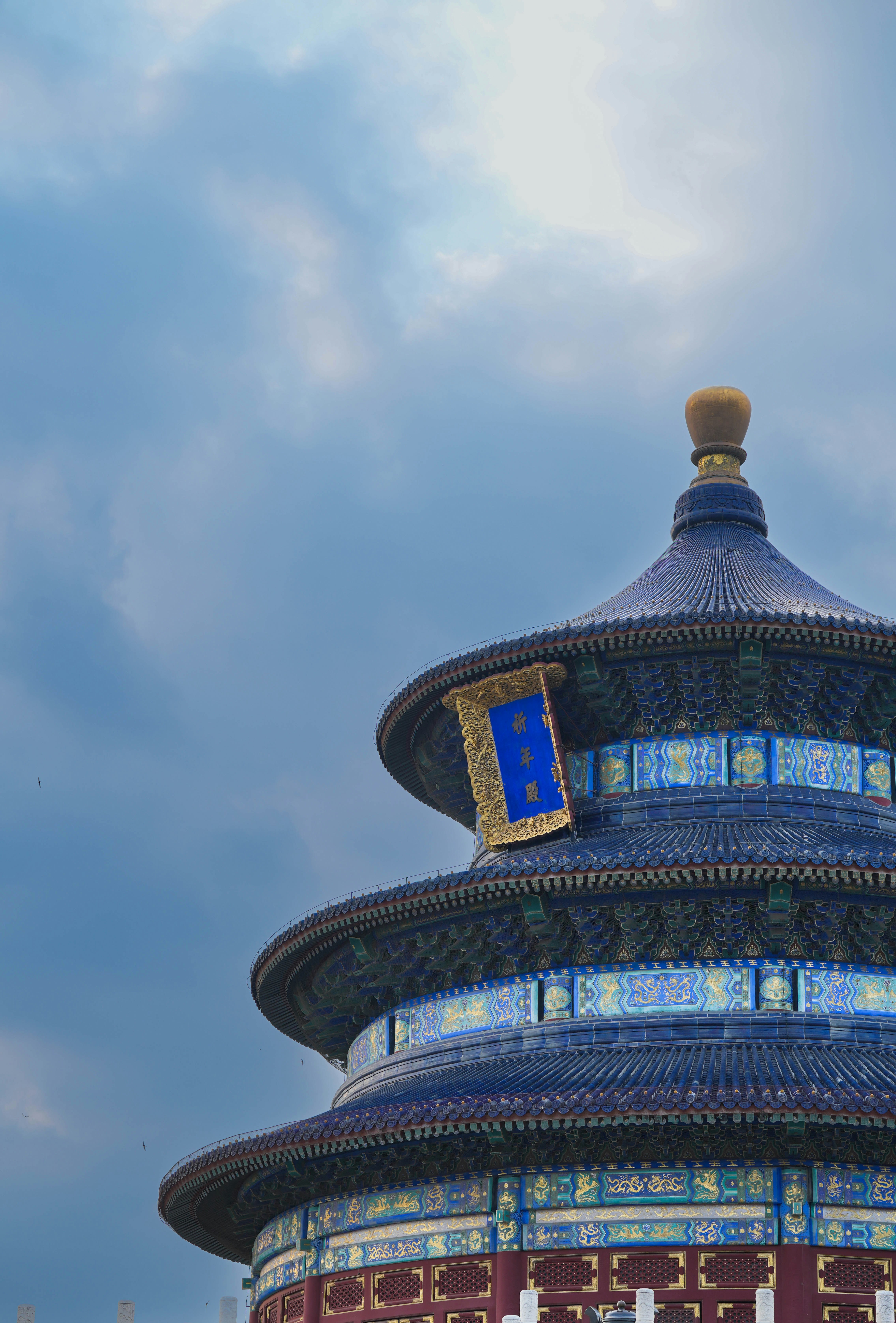 Templescape in Blue: The Tiered Pavilion Reaches for Skies