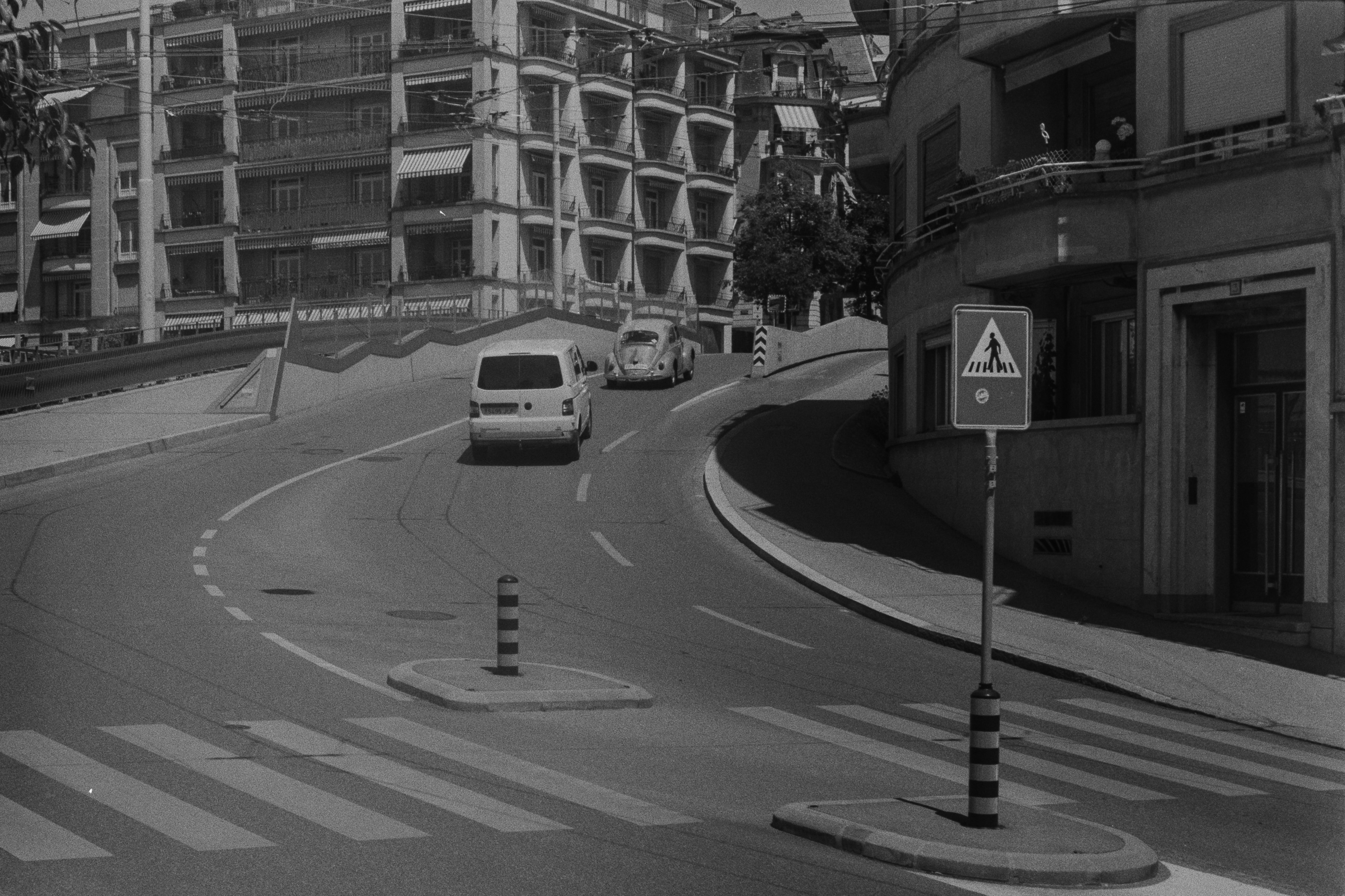 Curved Boulevard to the Modern Skeleton of the City