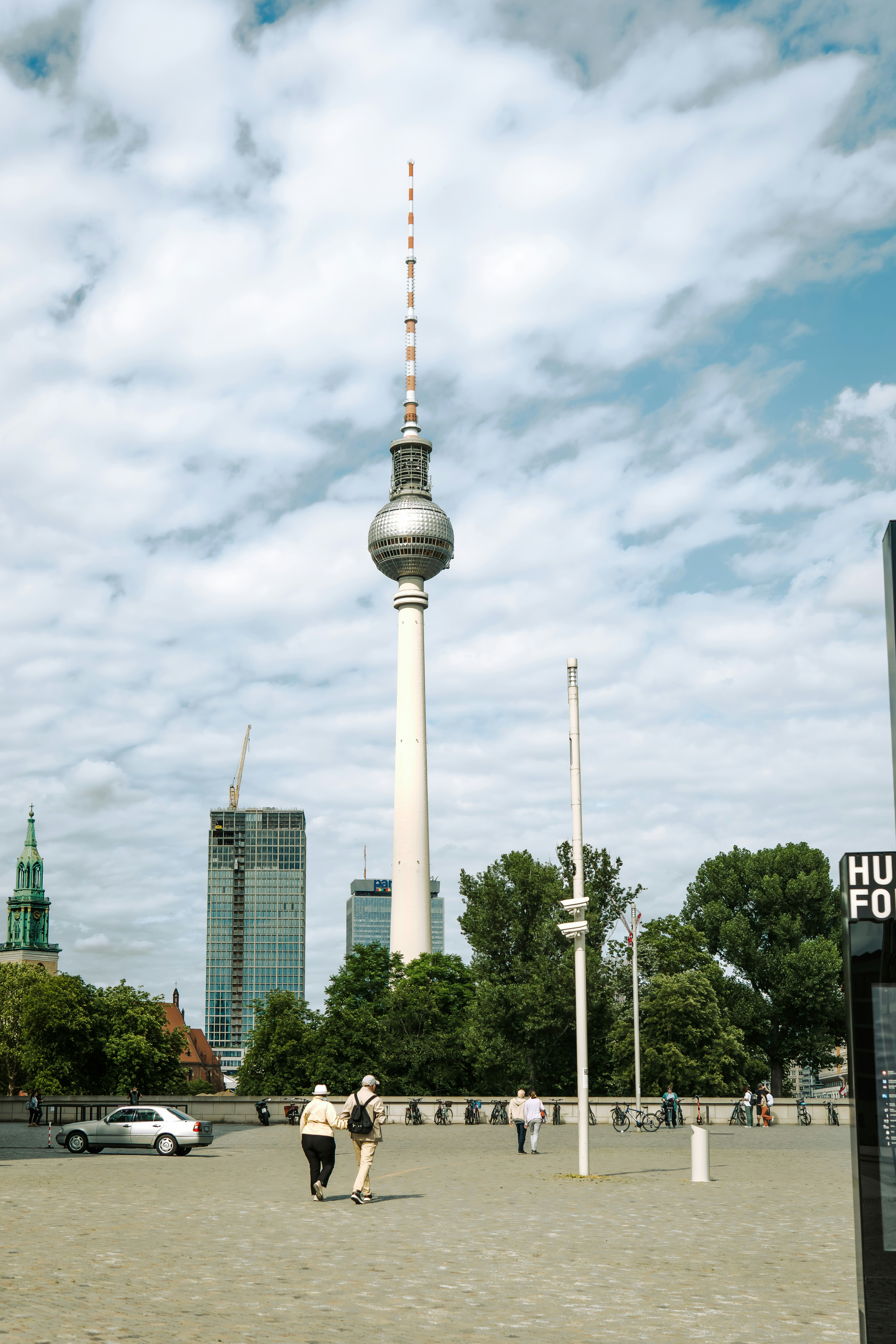 Towering Landmark Over Berlin’s Open Square
