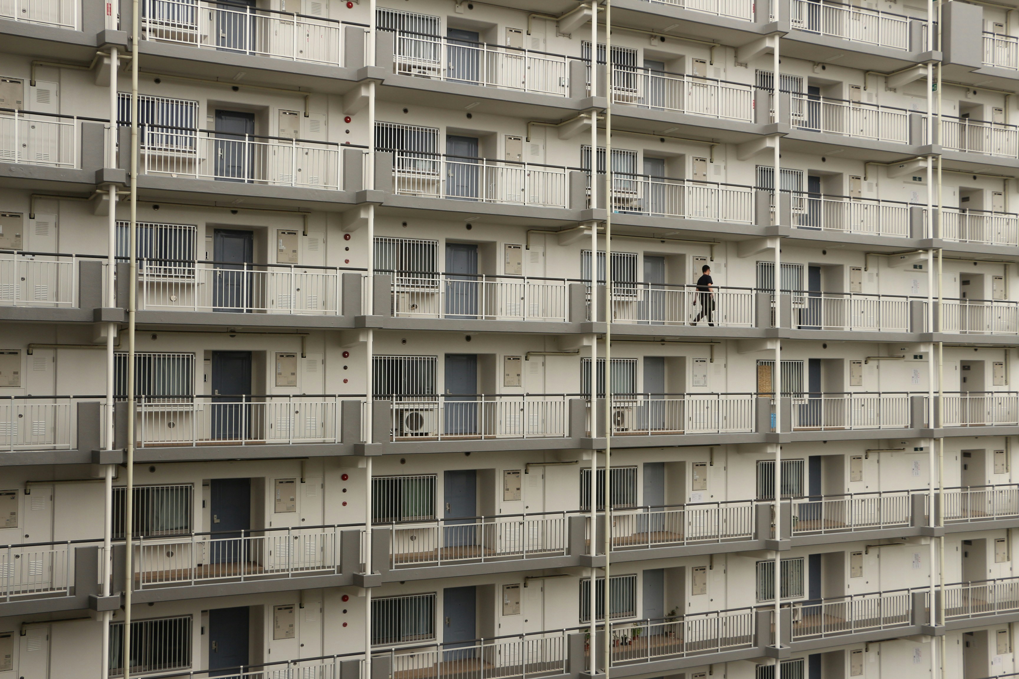 Facing the Facade: A Closer Look at a Repeating Balcony Grid