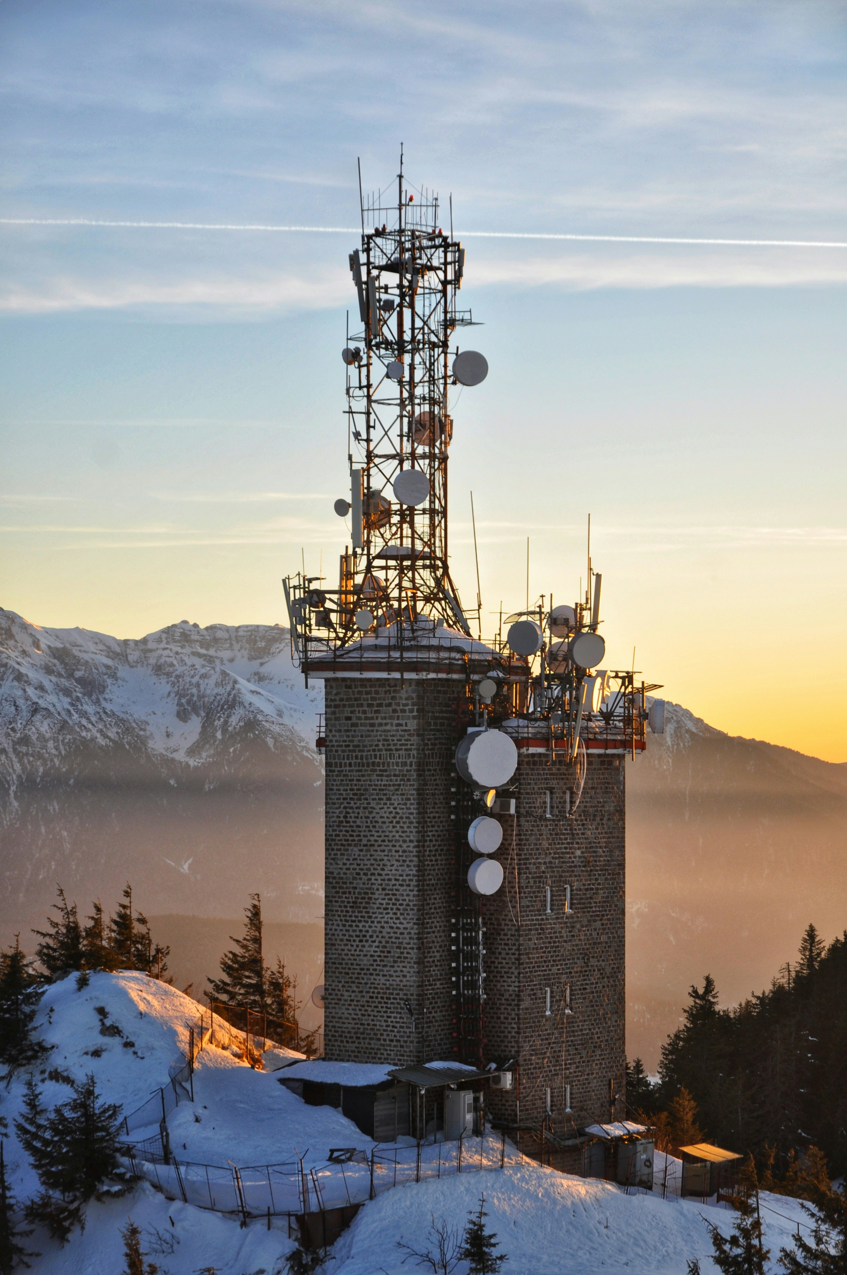 Antenna citadel crowned by a golden glow
