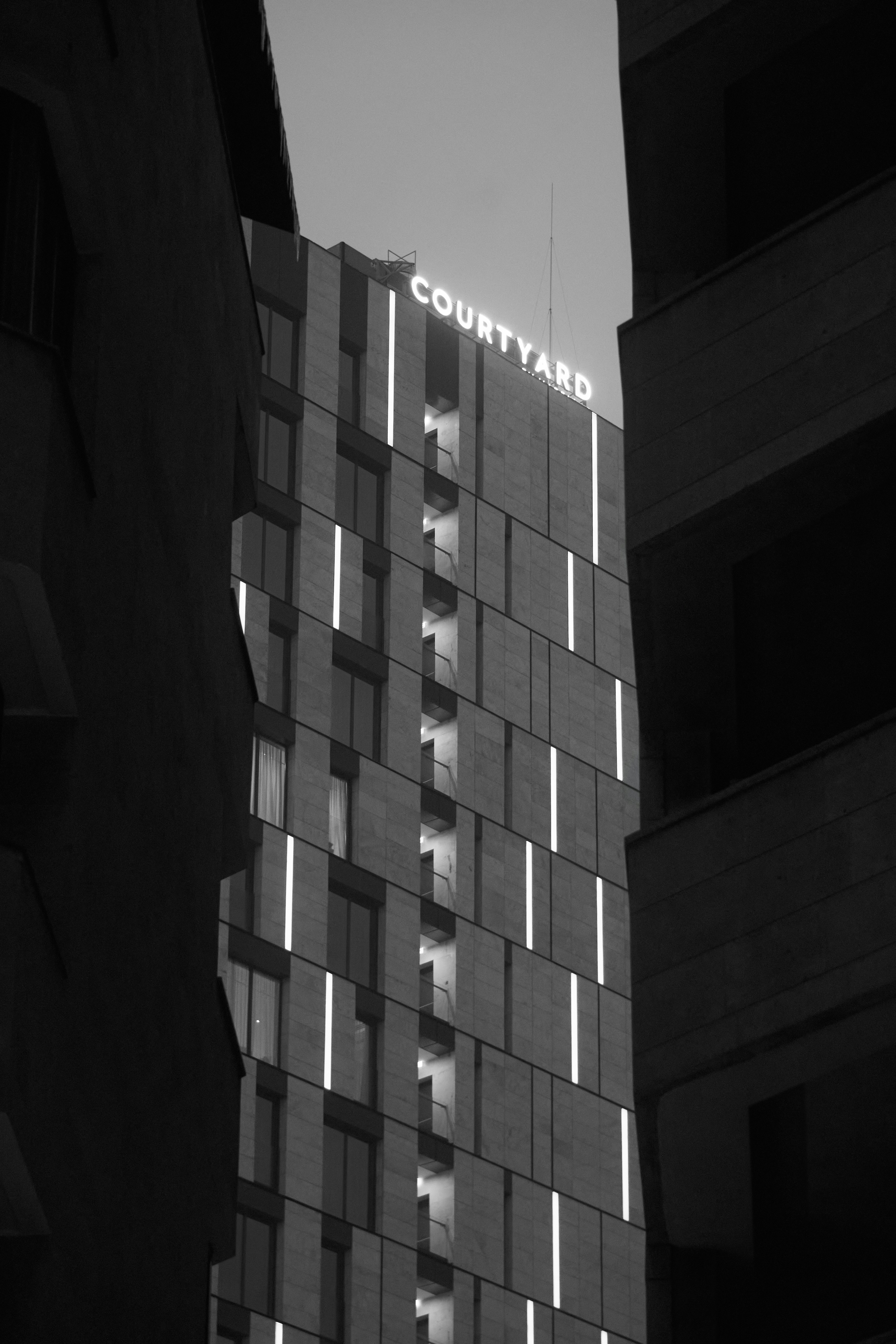 Courtyard Tower: A Geometry of Light in a Narrow Urban Gap
