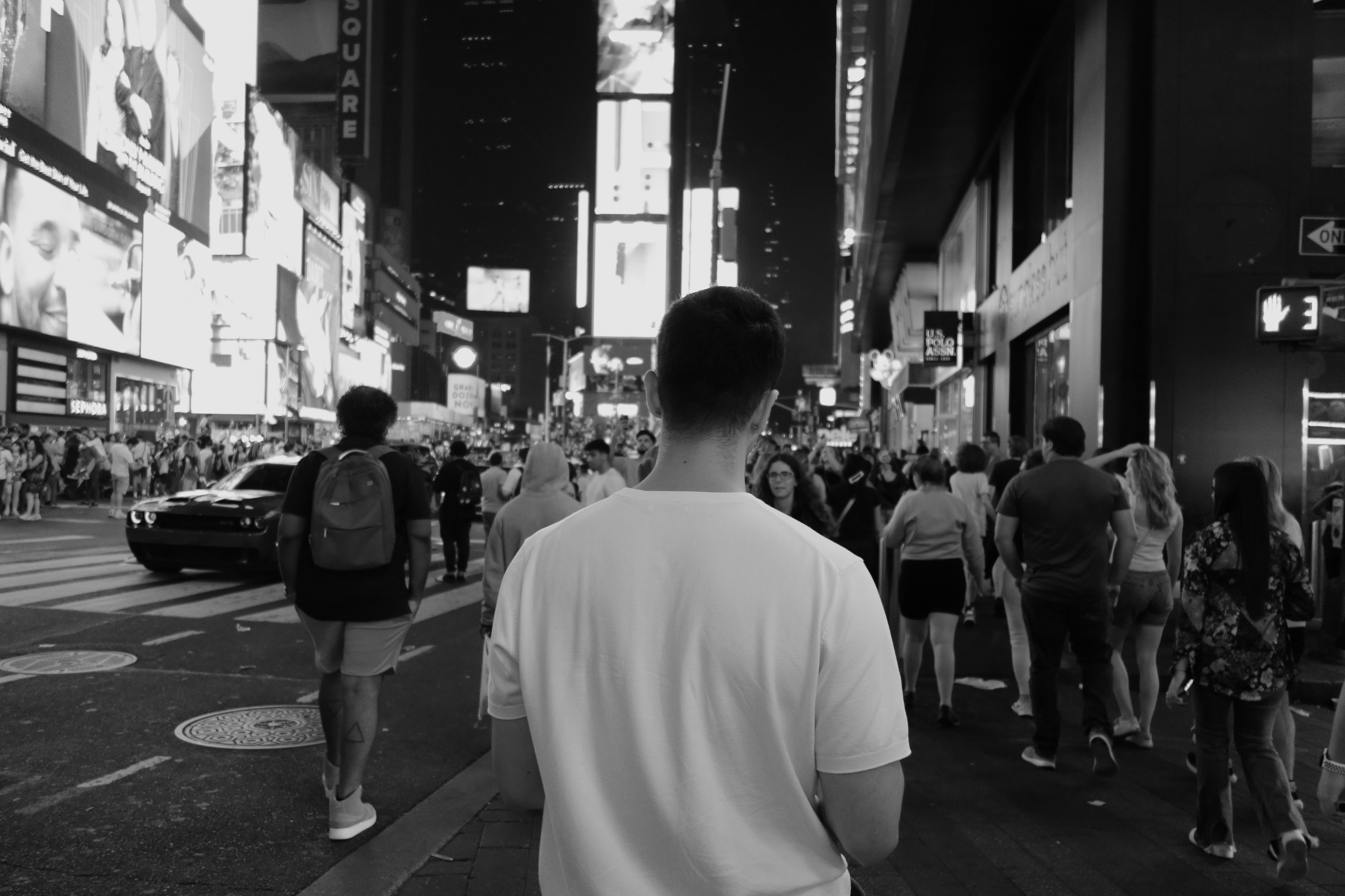 Back to the Crowd: A Street-Level Ledger in Monochrome