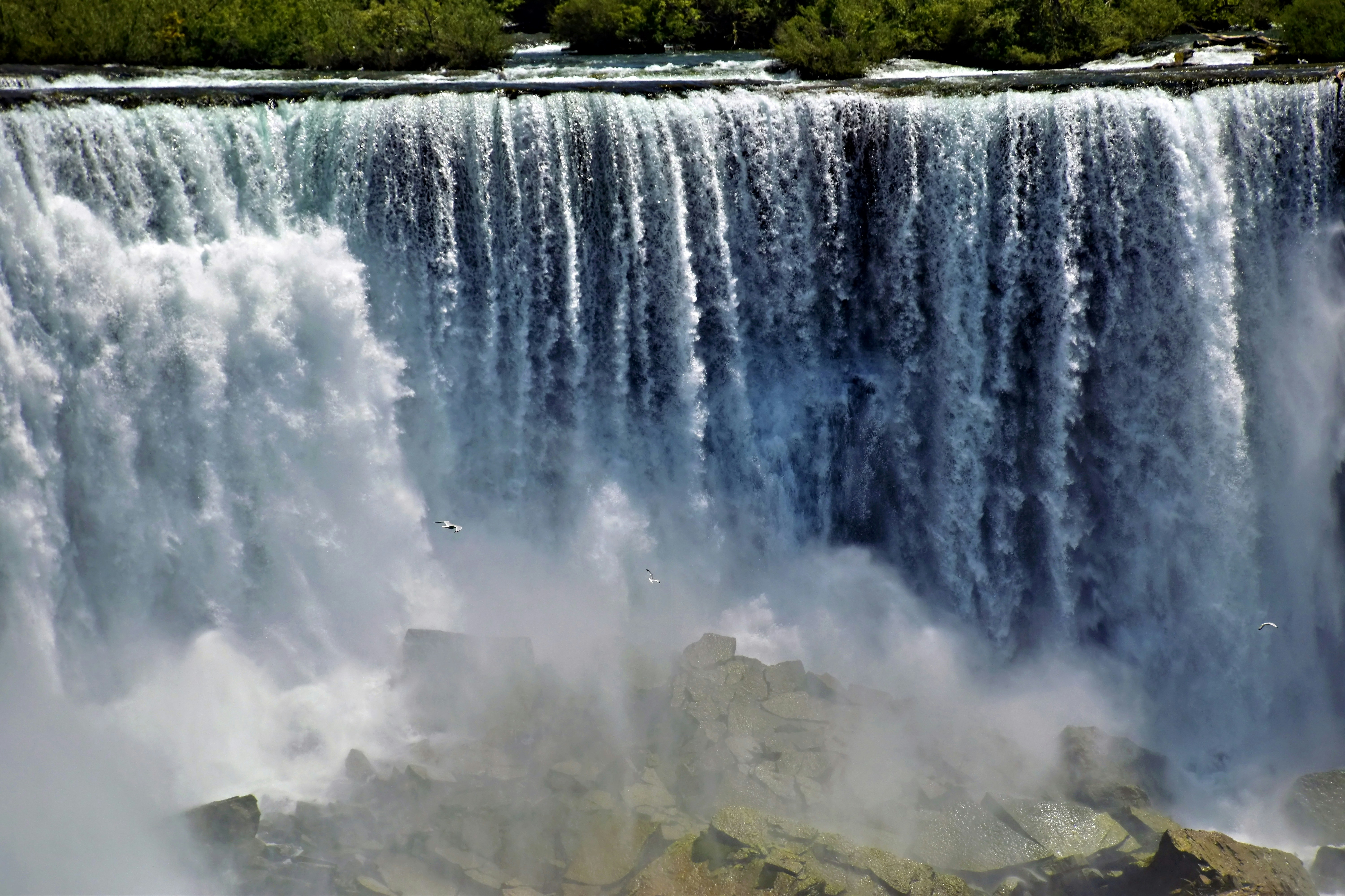 Silken Curtain: A Niagara-like Cascade Vanishing into Mist