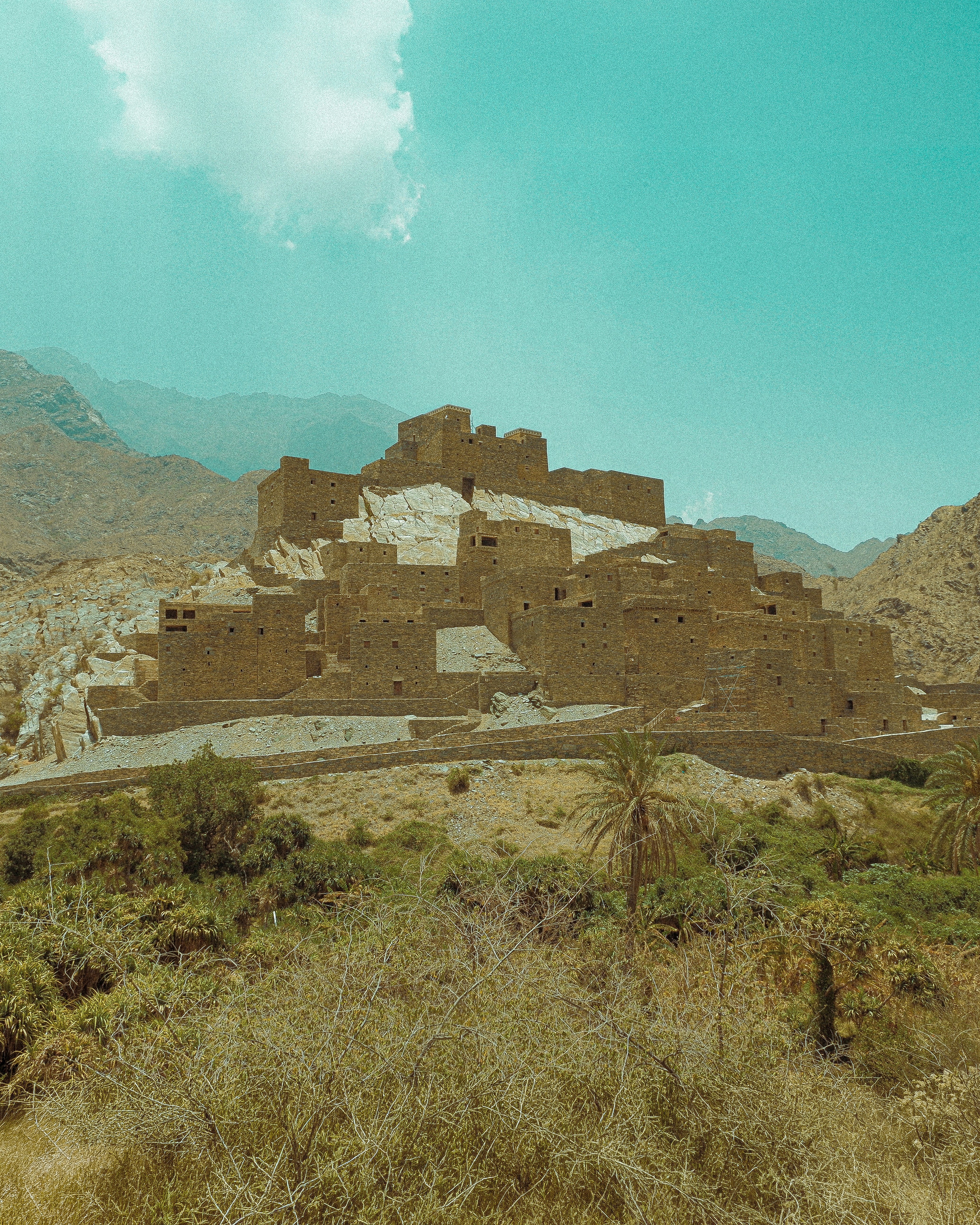 400 years standing, still stealing Hearts. Thee Ain heritage Village, where History lives among the mountains.