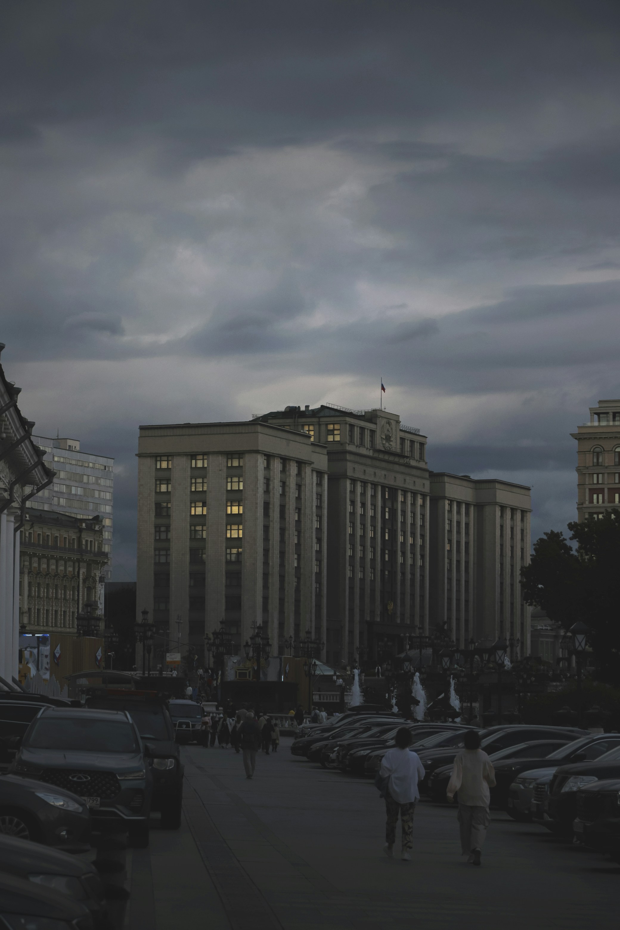 Urban Twilight: Toward the Center of a City Square