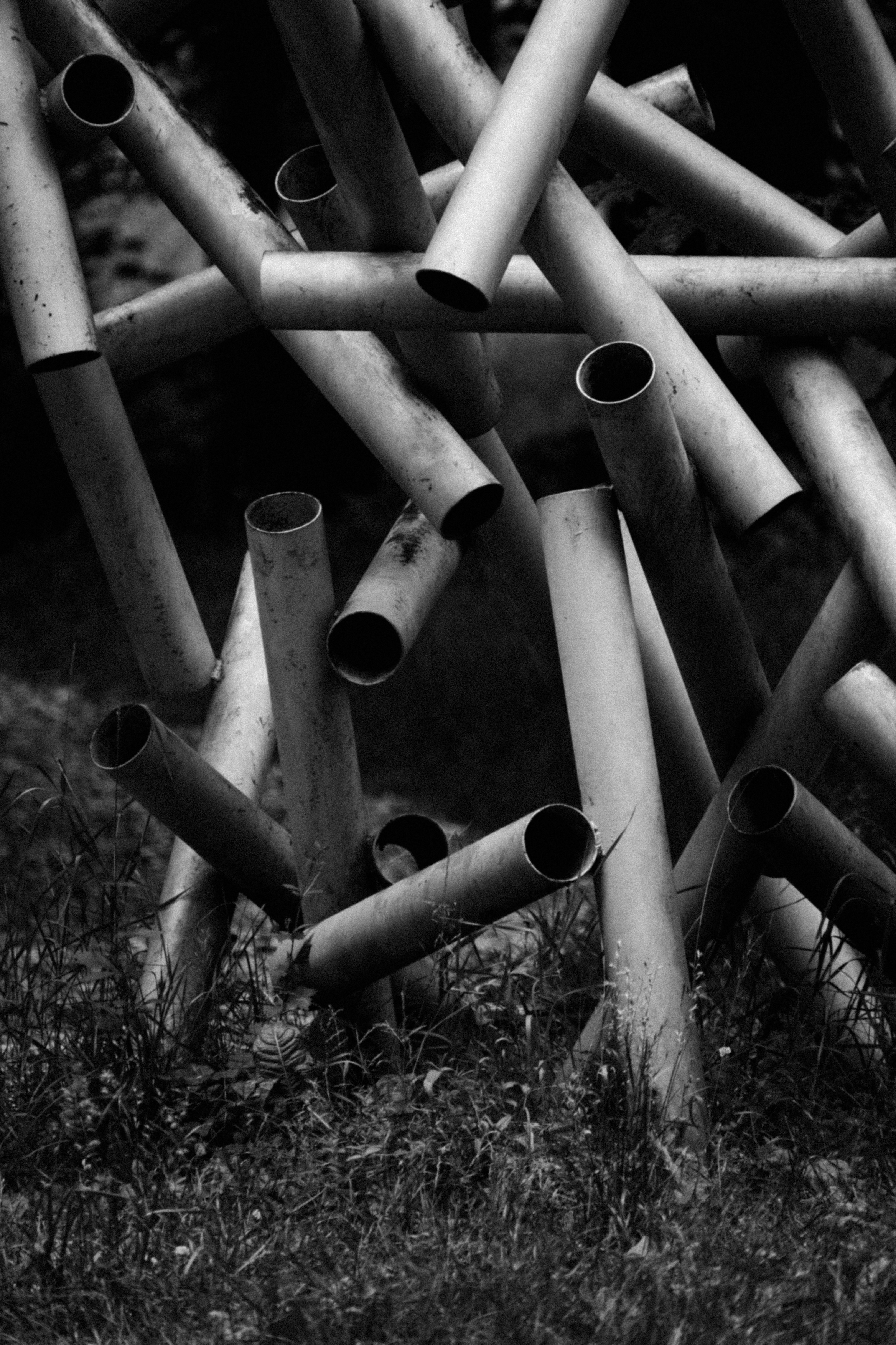 Rebar of Silence: A Tangle of Tubes in Monochrome