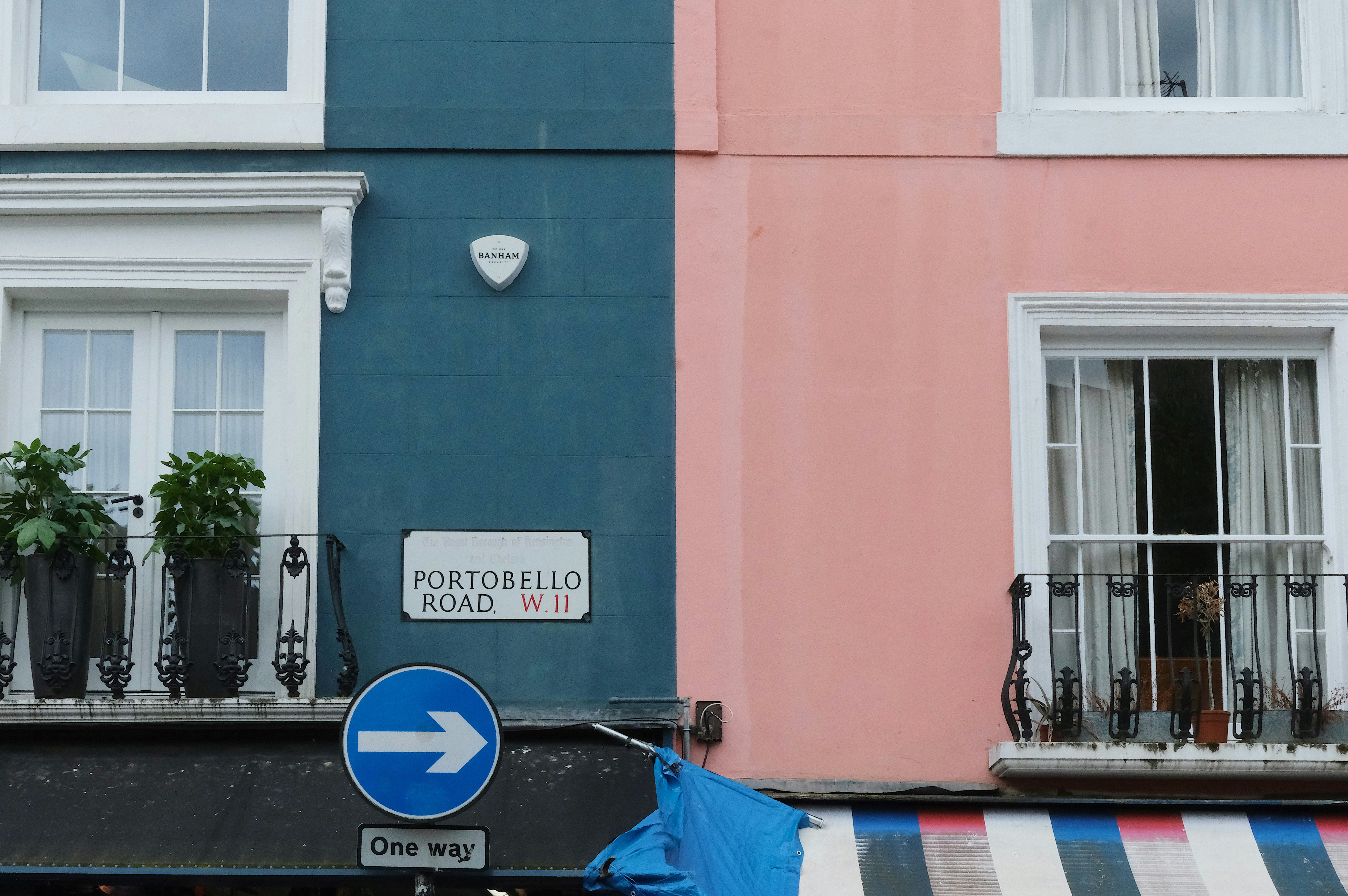 Color Blocked Facades on Portobello Lane