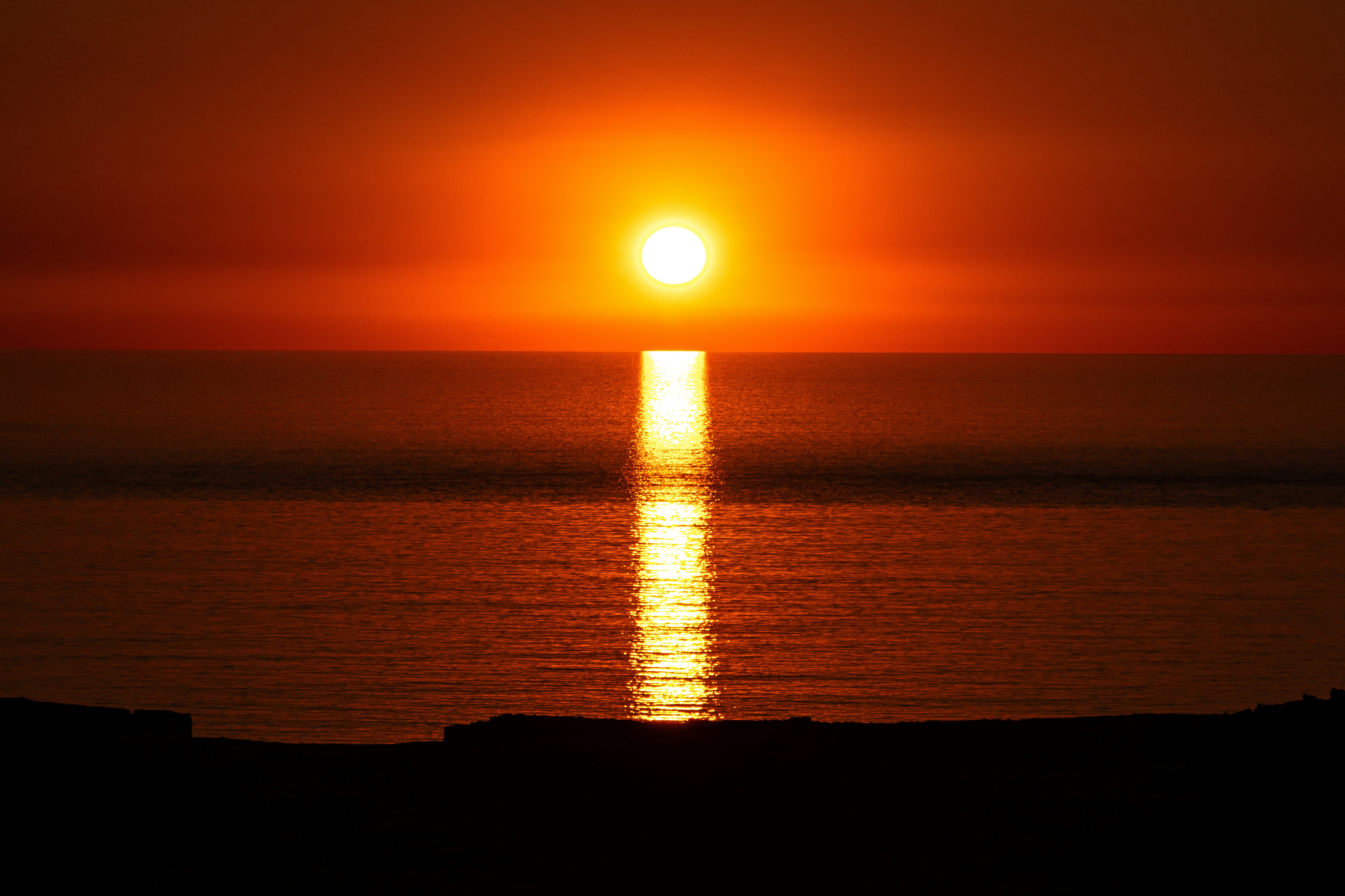 Sunset Monolith: A Horizon Pedestal and its Golden Path
