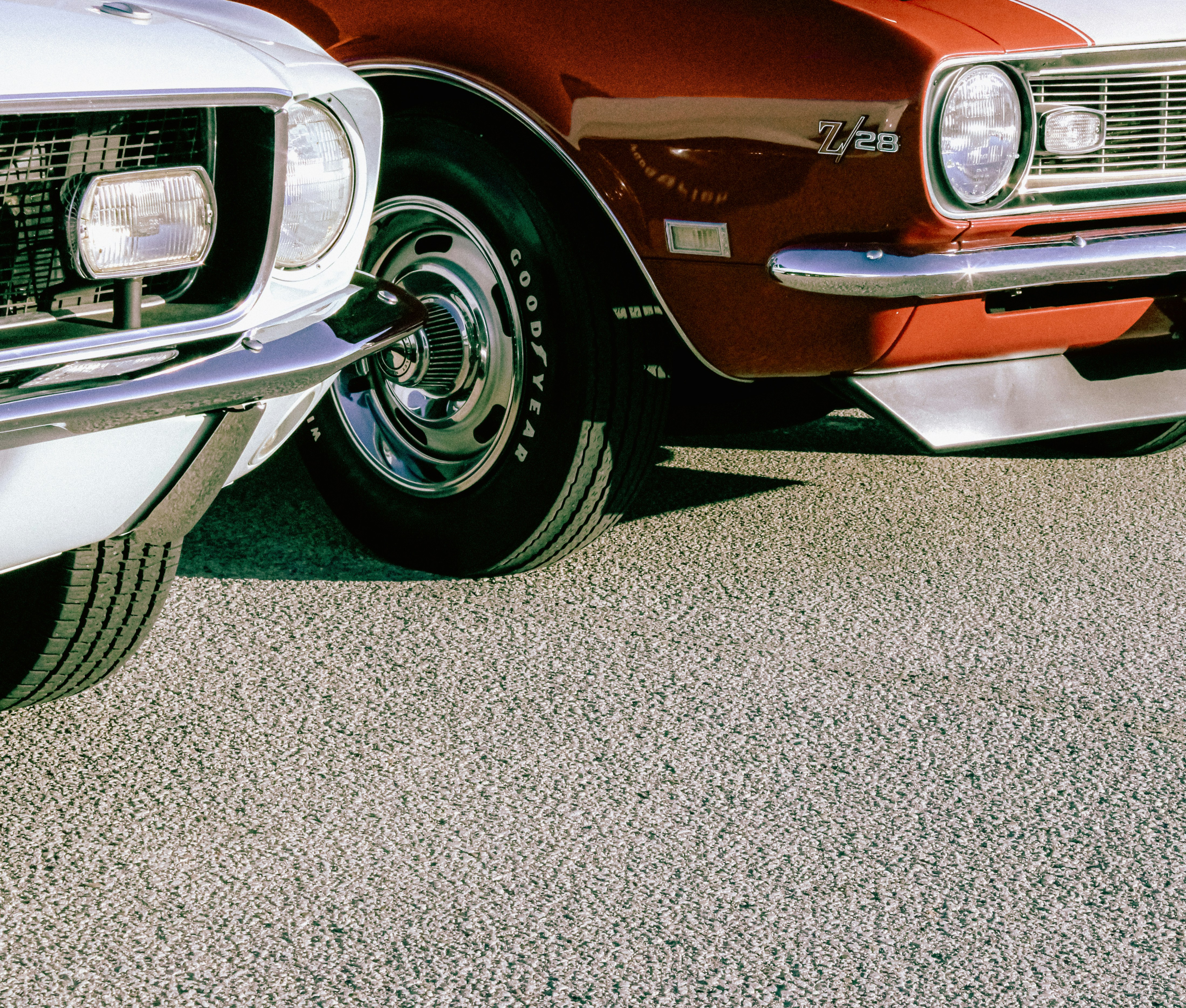 Rumbling Classics: The Front Ends of a Pair of Vintage Pontiacs