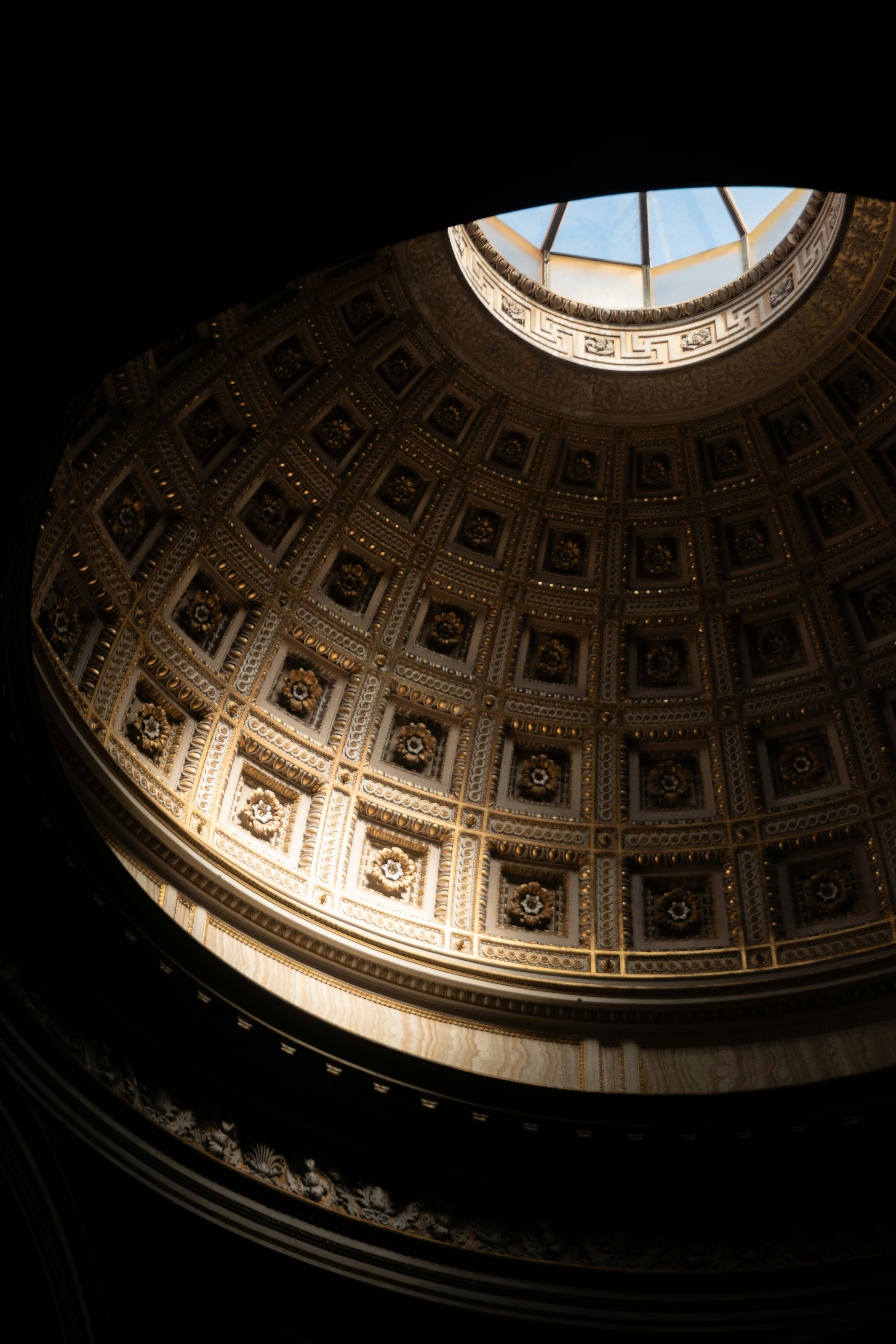 Oculus of Light: A Dome’s Quiet Geometry