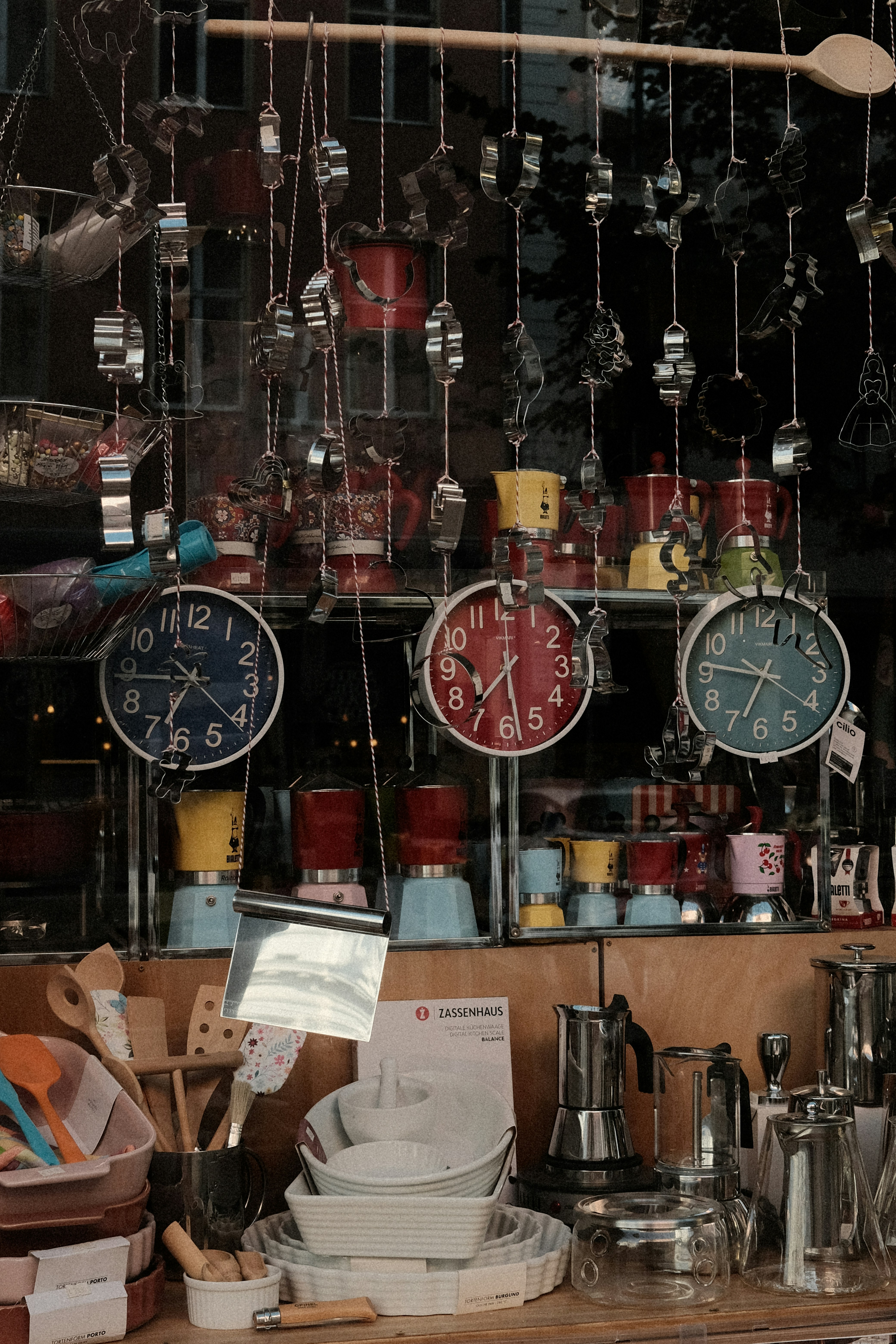 Timekeeping in a Shop Window: Clocks, Cups, and Cooking Utensils