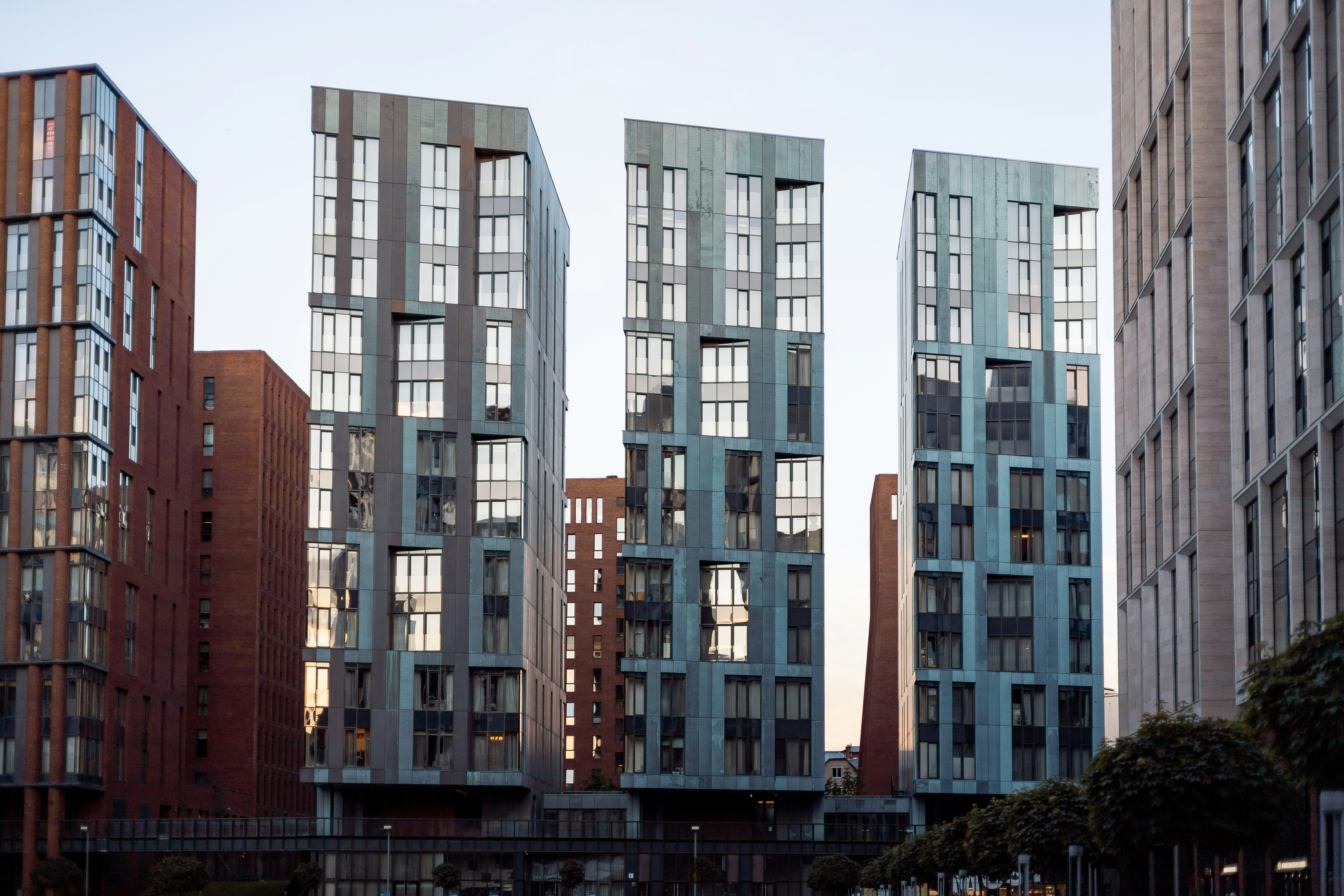 Industrial Towers Rising: A Row of Modern Facades Stretches Across the Skyline