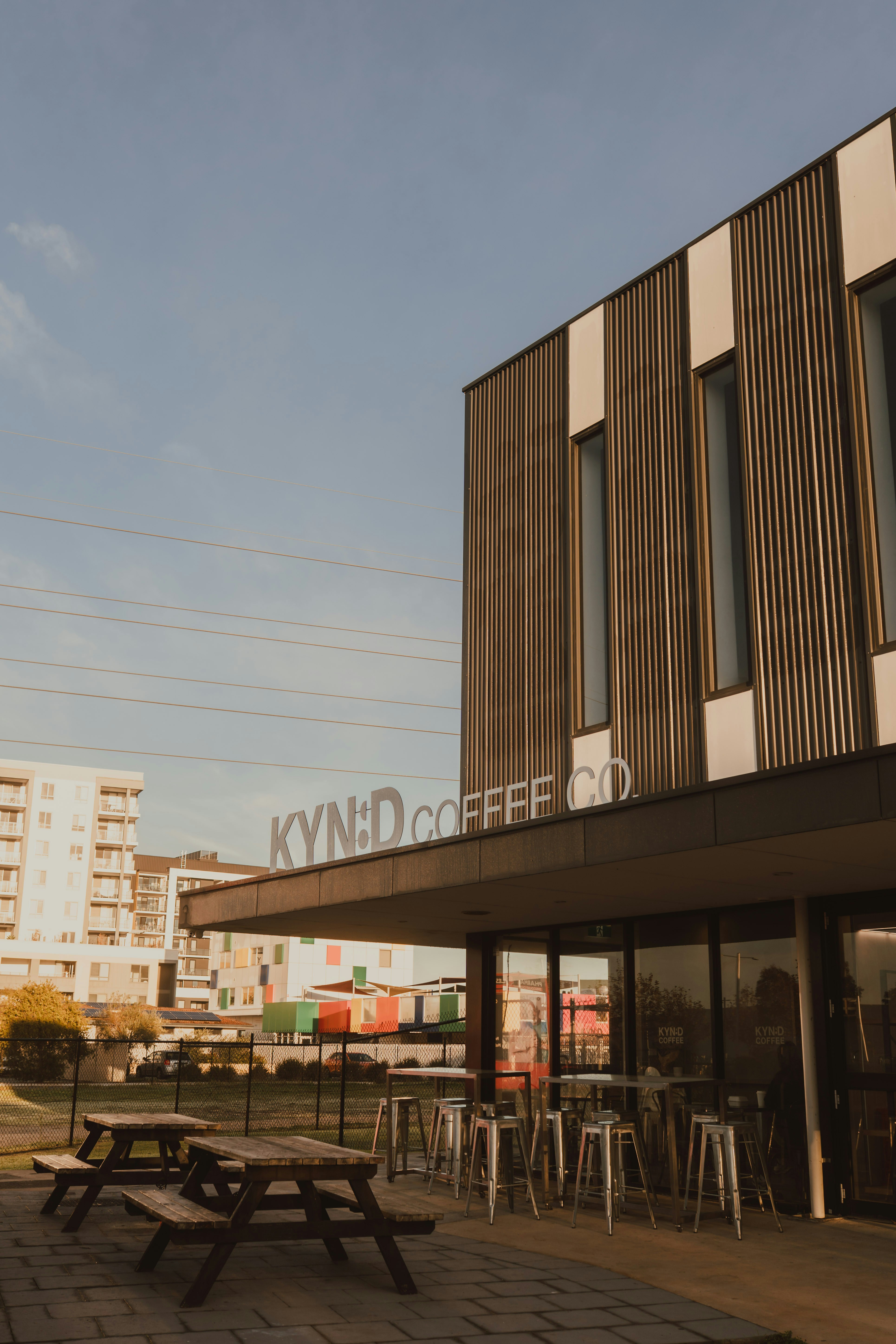 Cafe at the Edge of Modern Facades