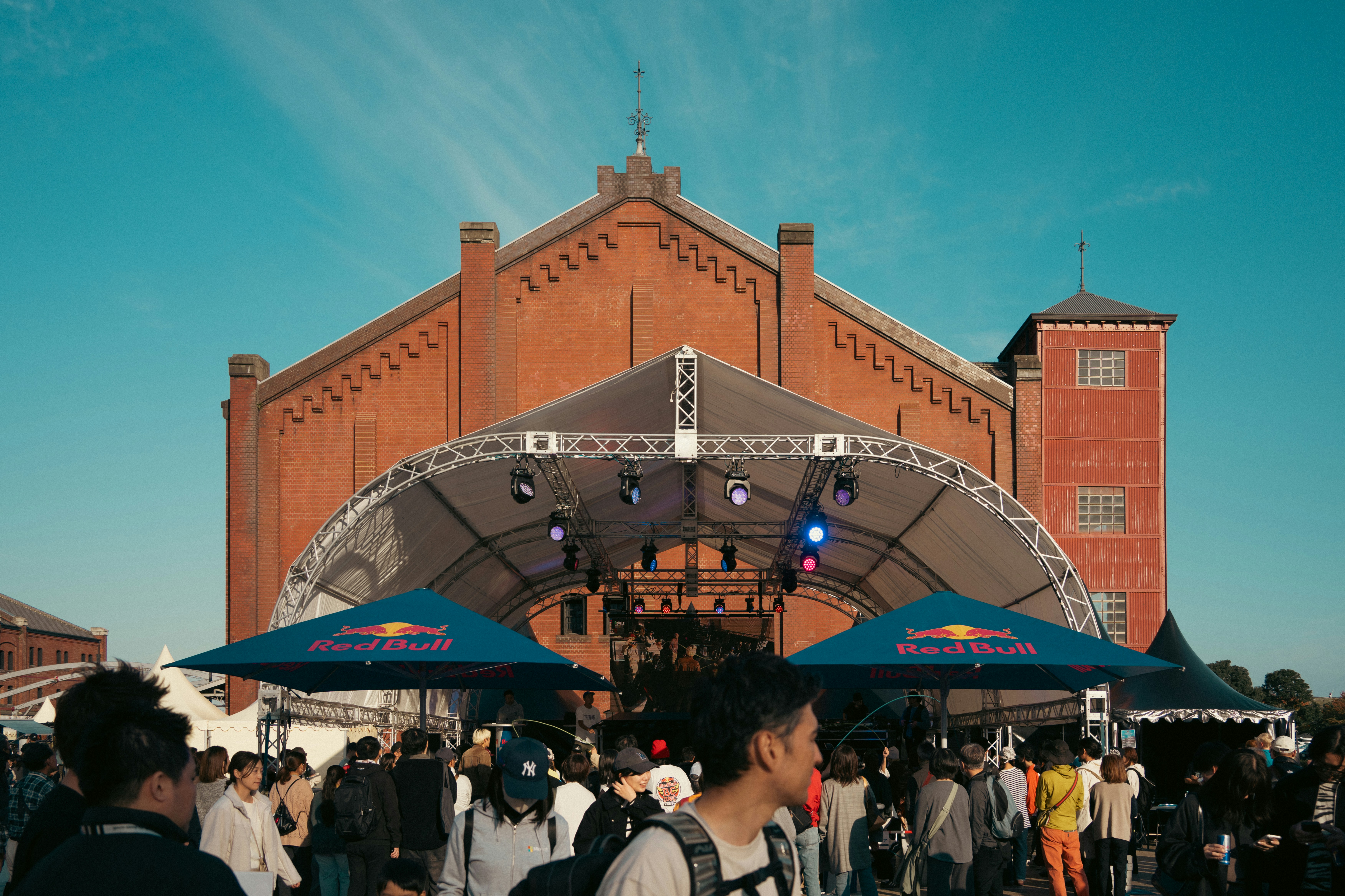 Brick Exchange: A Live Stage Gathers Under an Open Sky