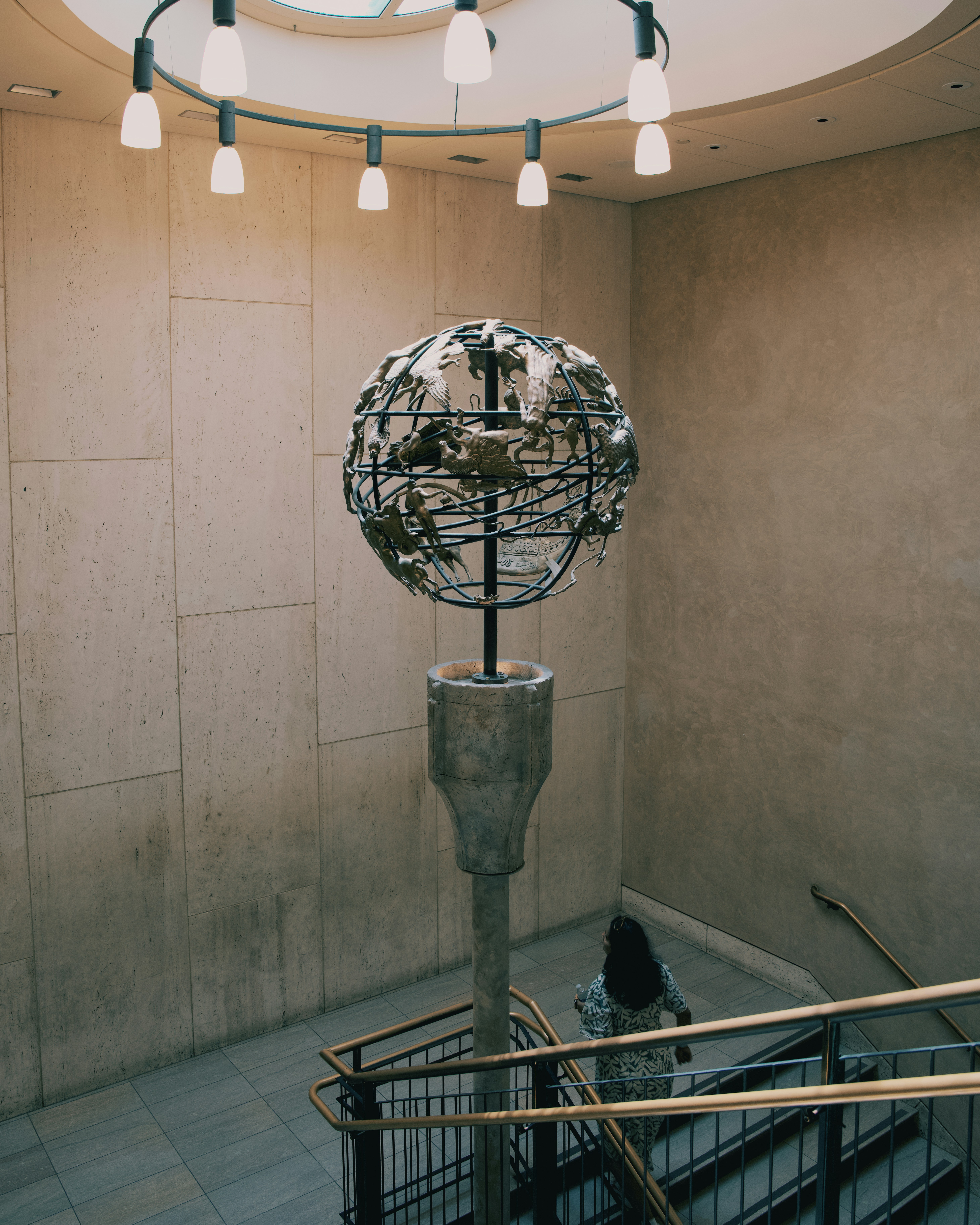 Globe of Quiet Gravity in a Tiled Atrium